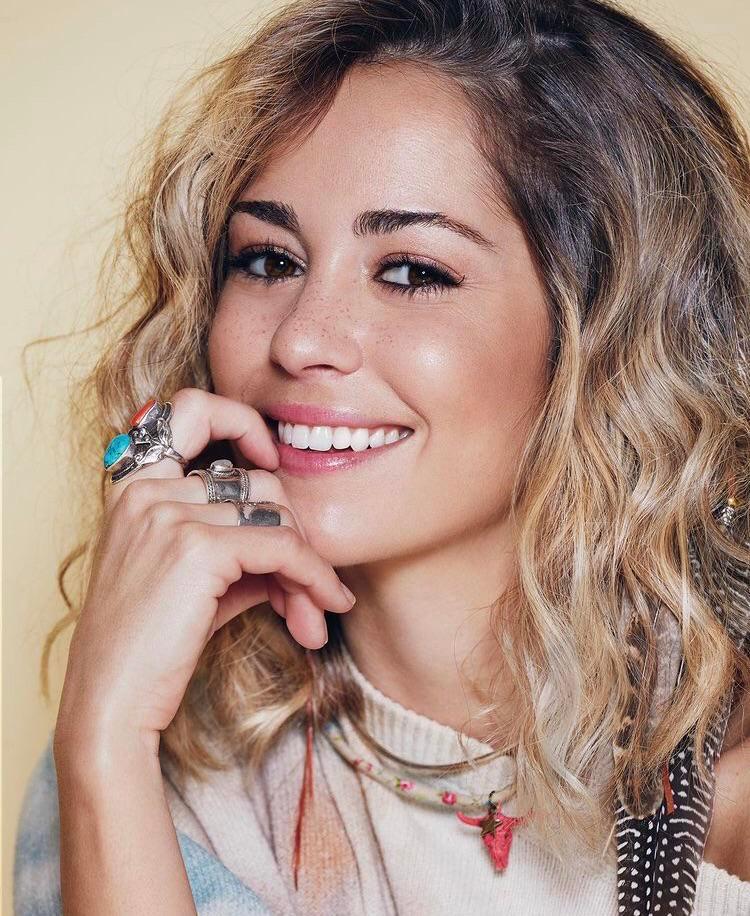 Sofia Ellar | Scrolller