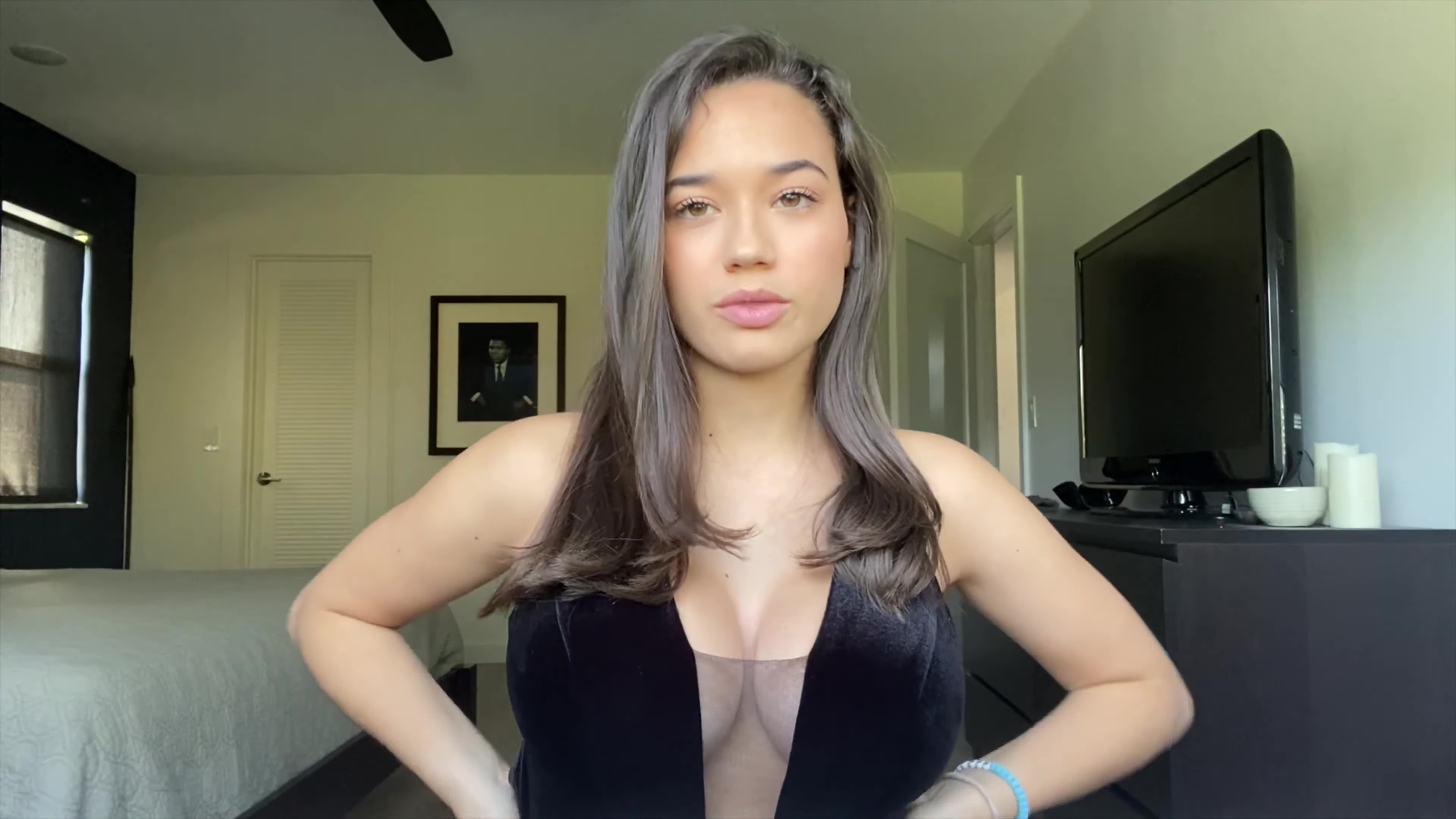 Sofia Gomez and her godly behemoths! | Scrolller