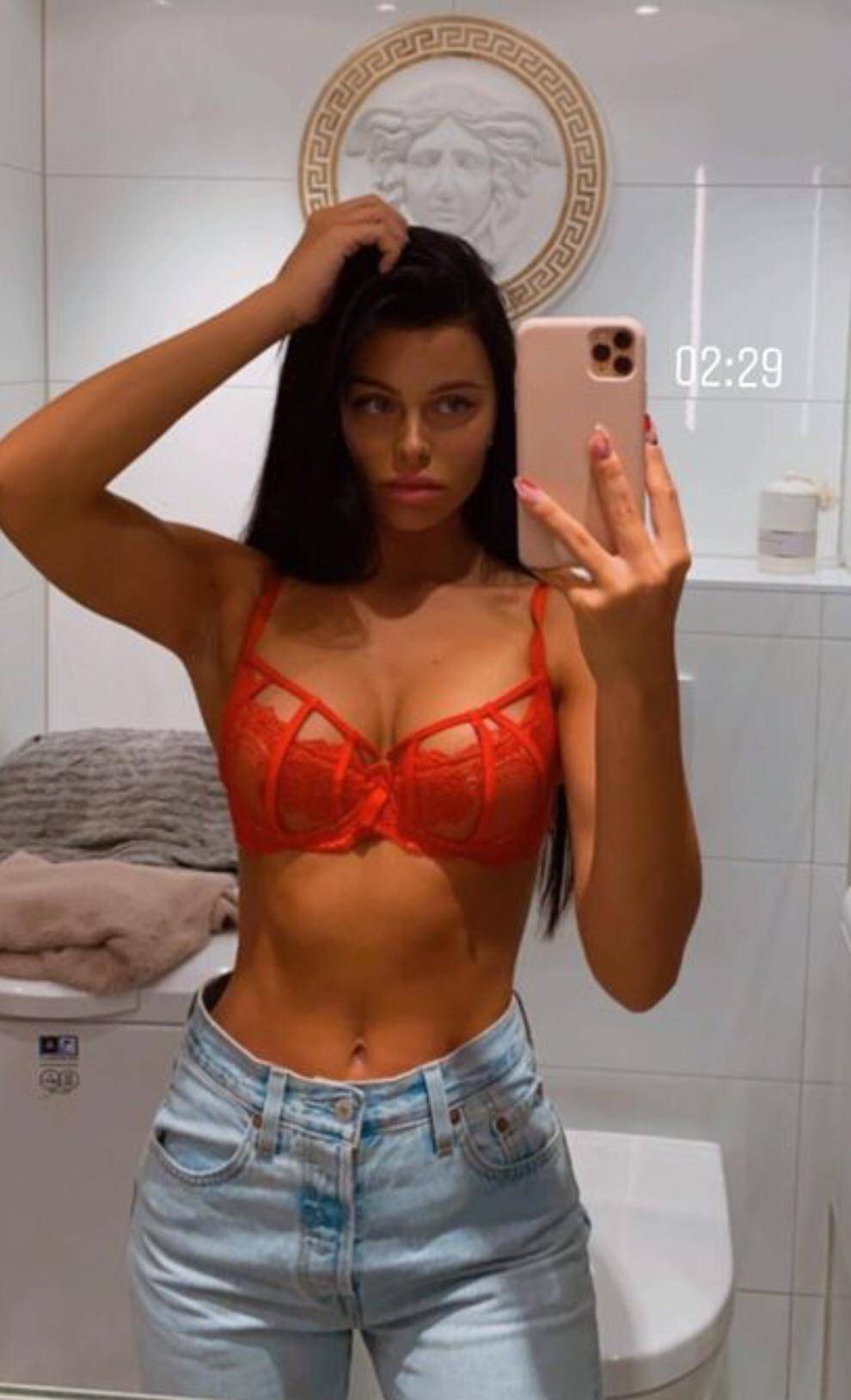 Sofie Karlstad | Scrolller