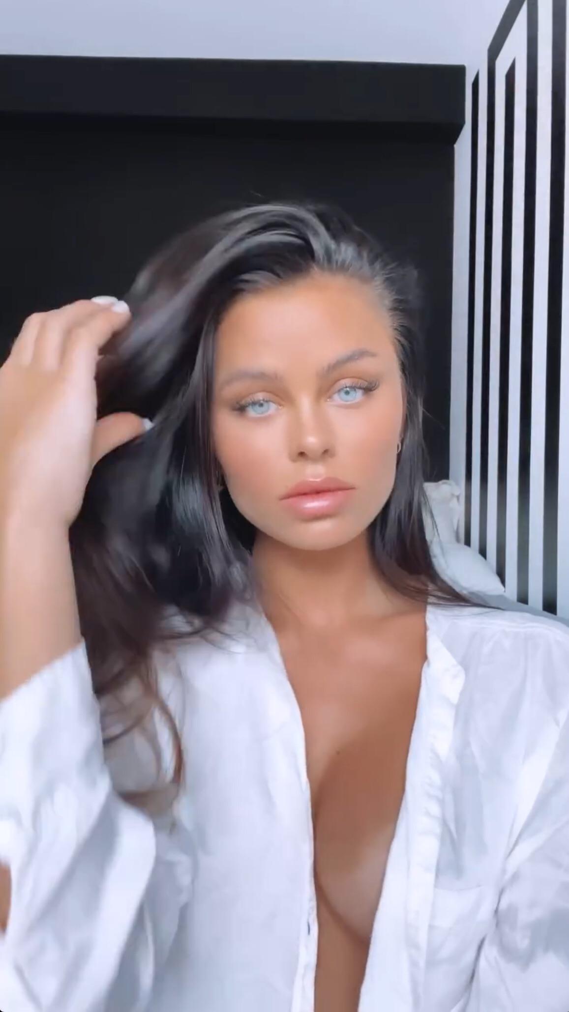 Sofie Karlstad | Scrolller