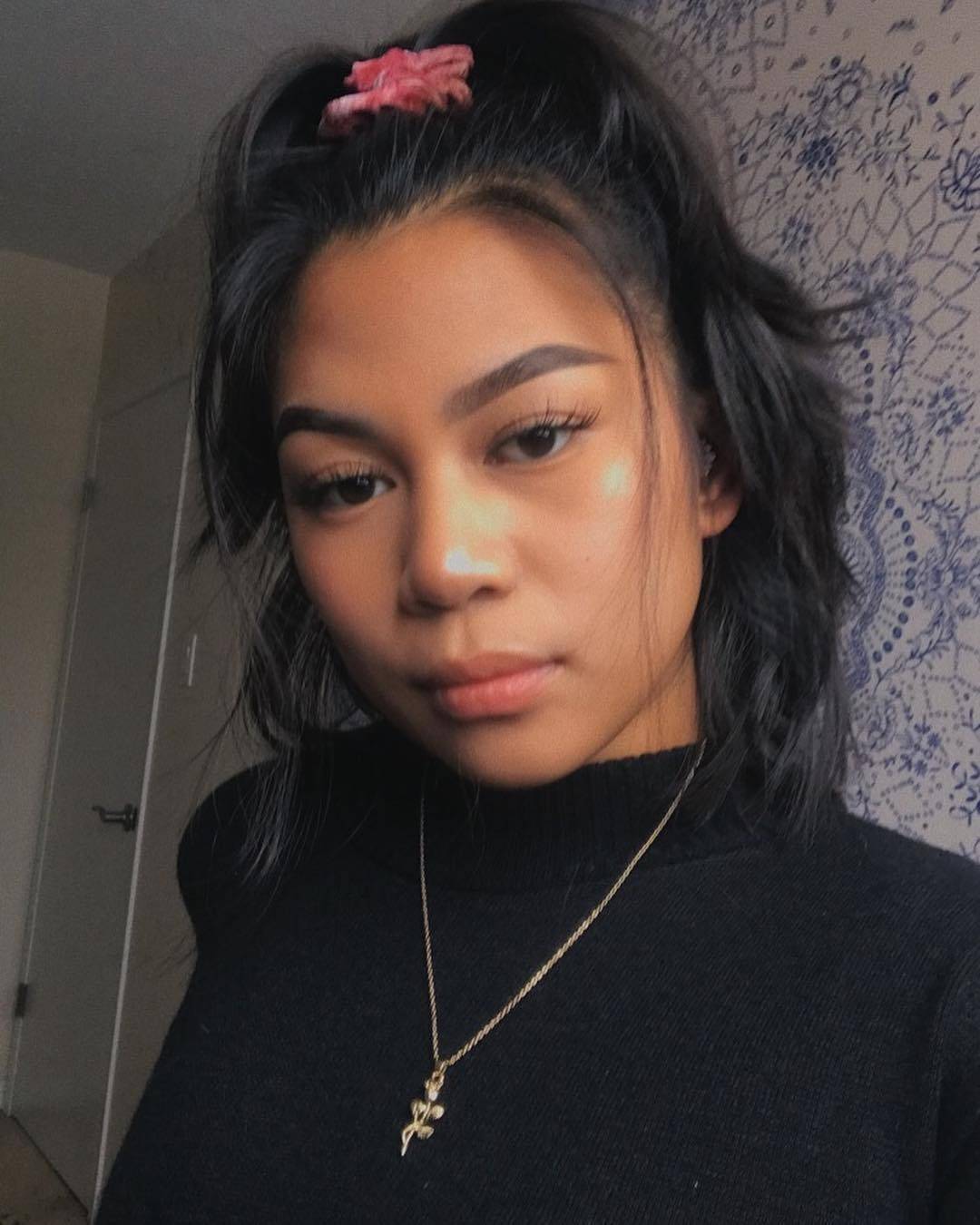 Soft Filipina lips | Scrolller