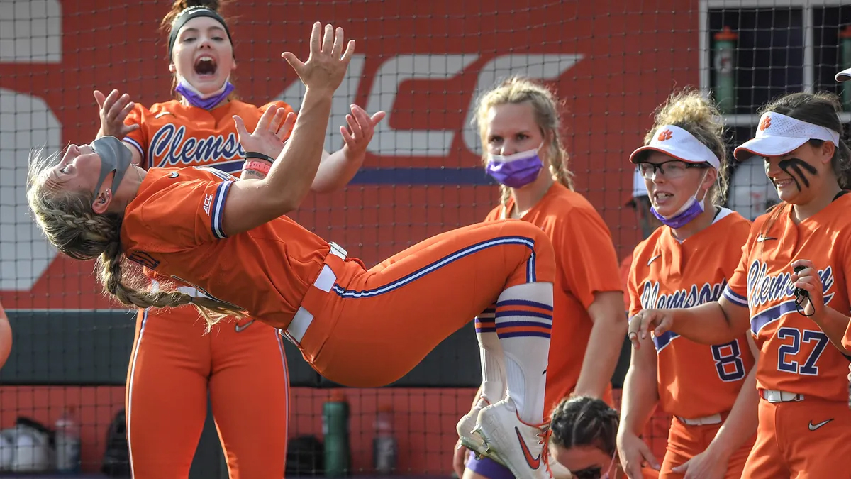 Softball Celebration backflip | Scrolller