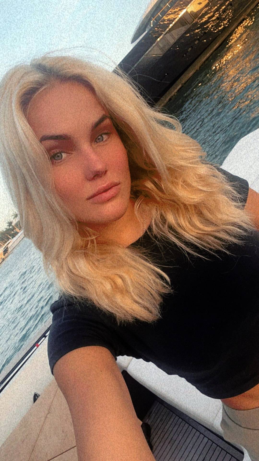 Sofya Zhuk | Scrolller