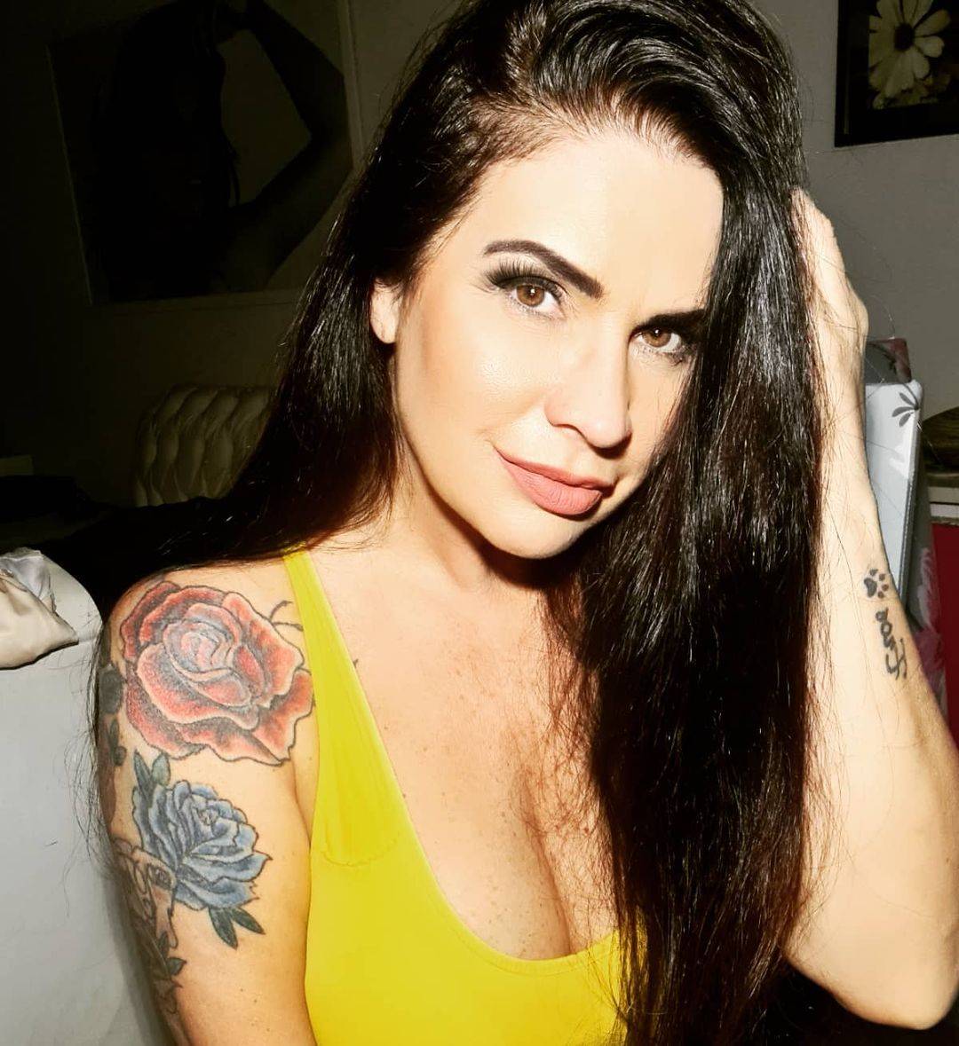 Solange Gomes | Scrolller