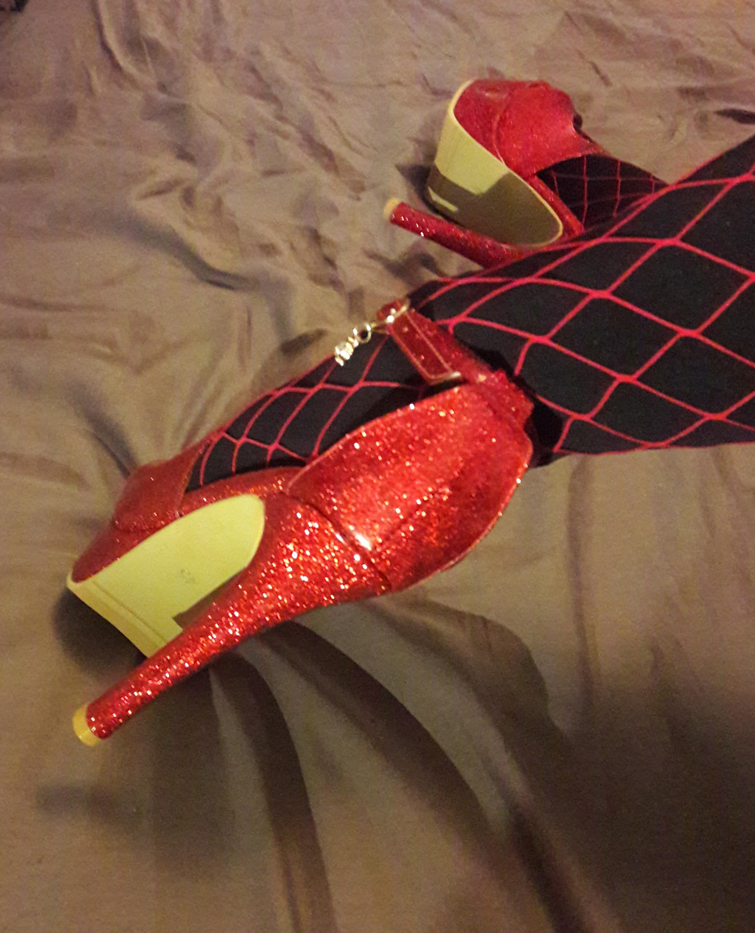 Some glitter anyone? | Scrolller