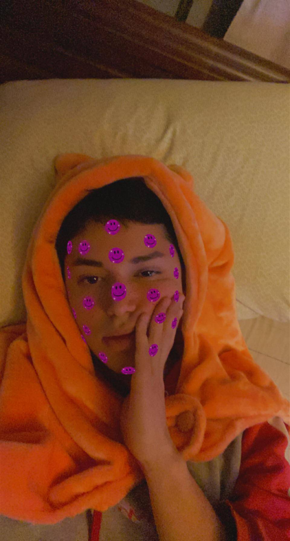 Some one for a small talk? | Scrolller