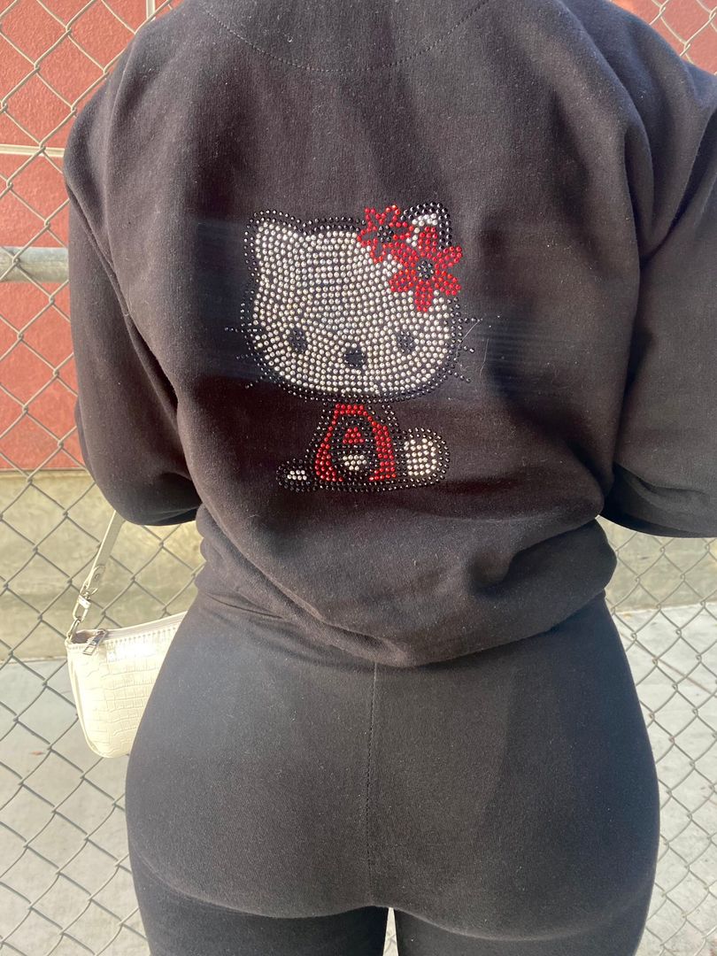 Hello Kitty | Scrolller