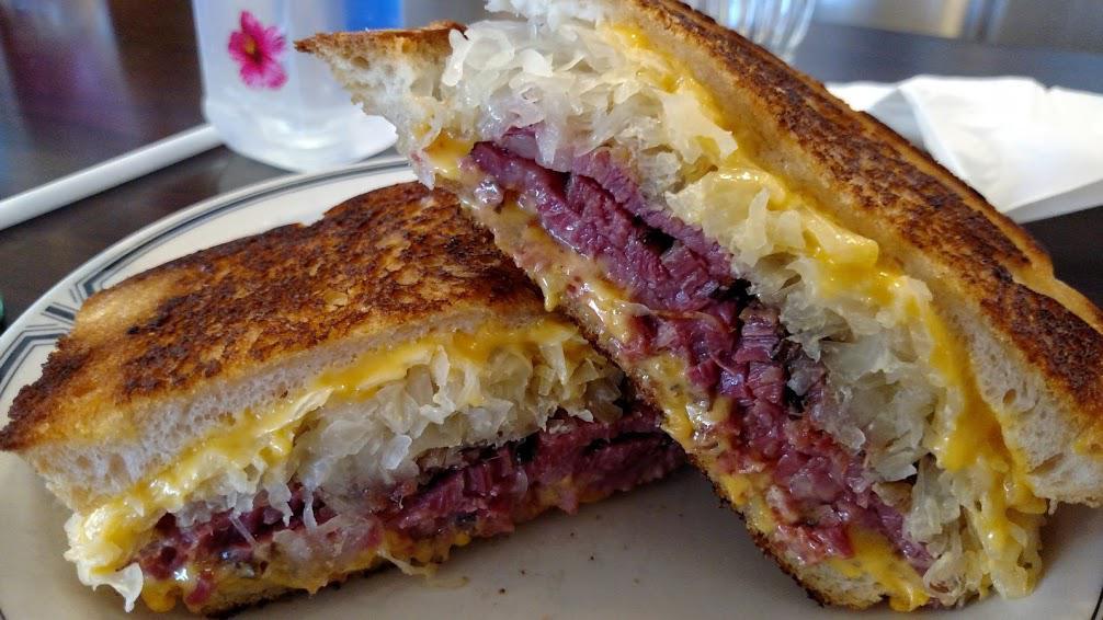 Someone wanted an interior shot of the best pastrami in LA - Langers. | Scrolller