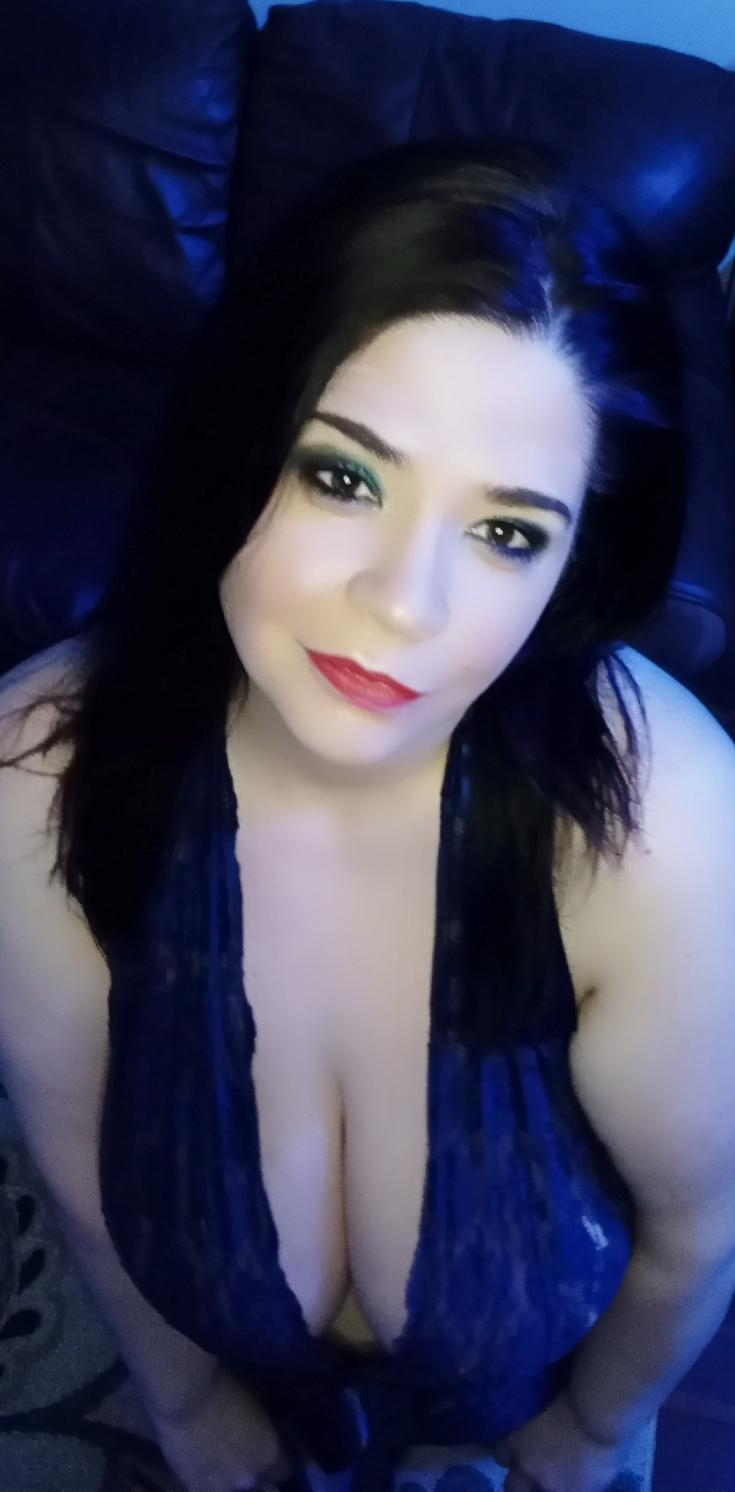 Something about bold lingerie colors 😍 | Scrolller