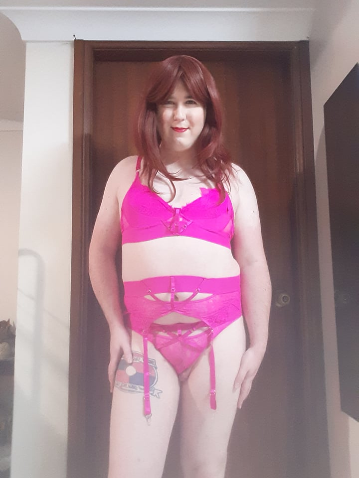 boner worthy? | Scrolller