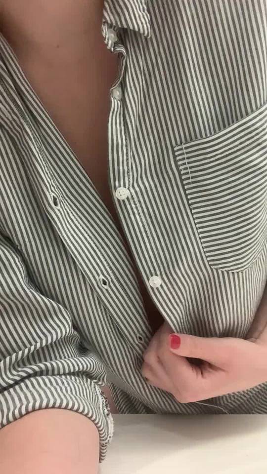 I am more than a handful | Scrolller