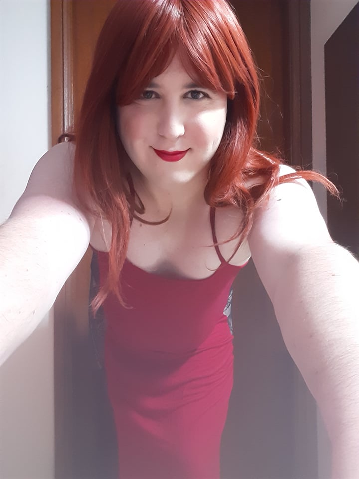 comfy, red and lacy all at once ;) | Scrolller