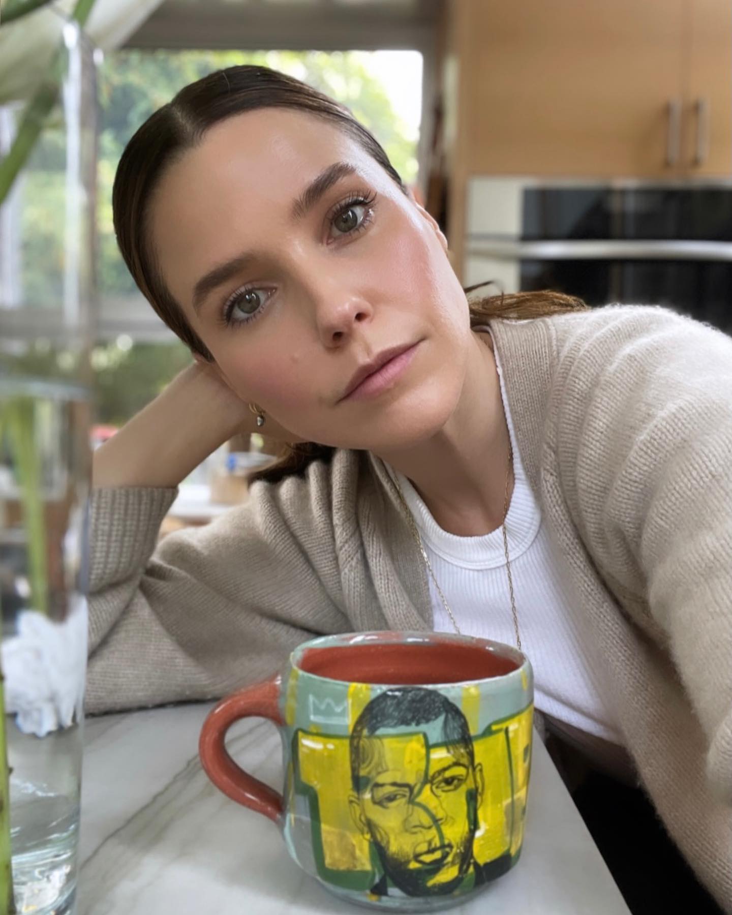 Sophia Bush Scrolller