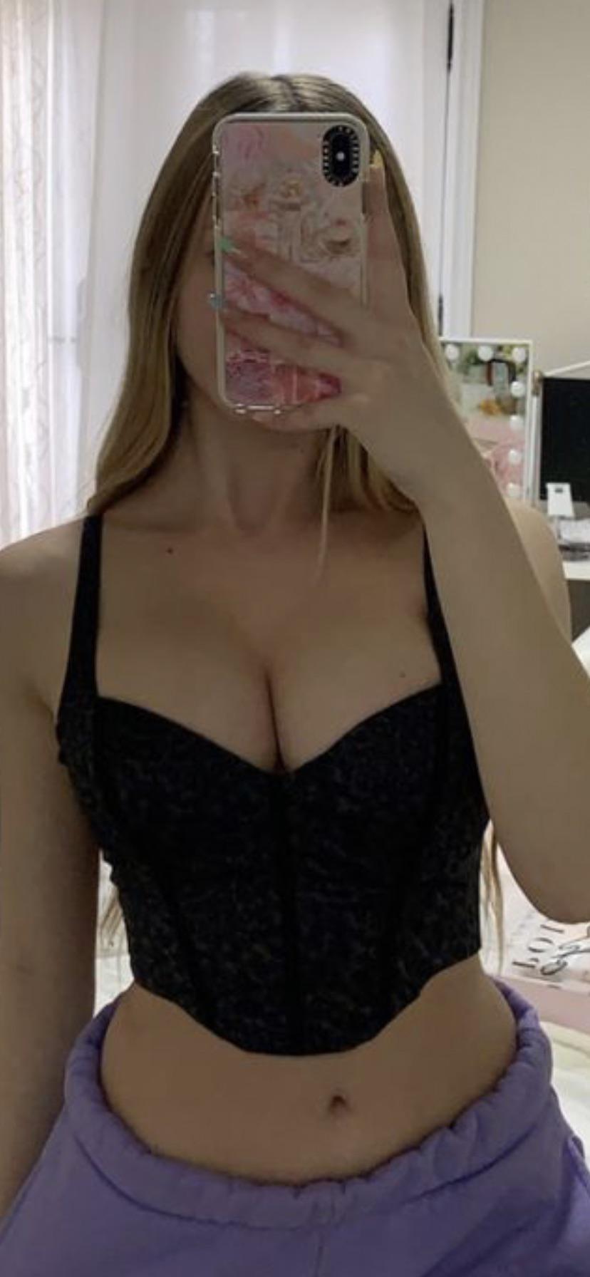 Sophia Diamond | Scrolller