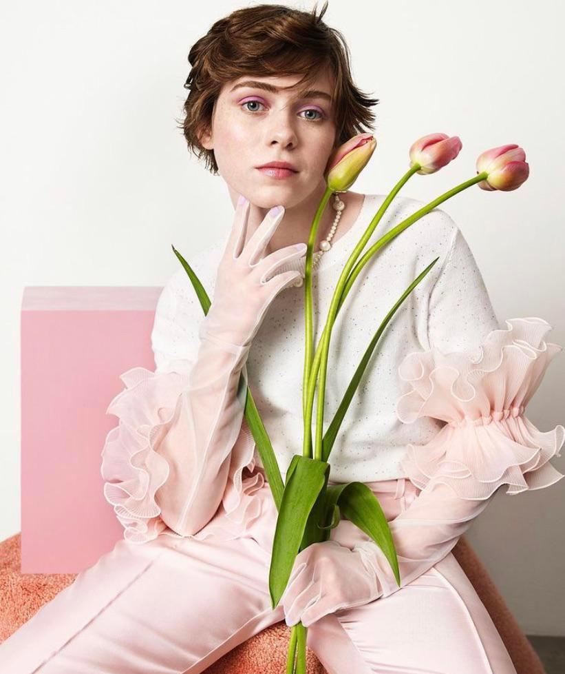 Sophia Lillis with spread legs again 🤤 | Scrolller