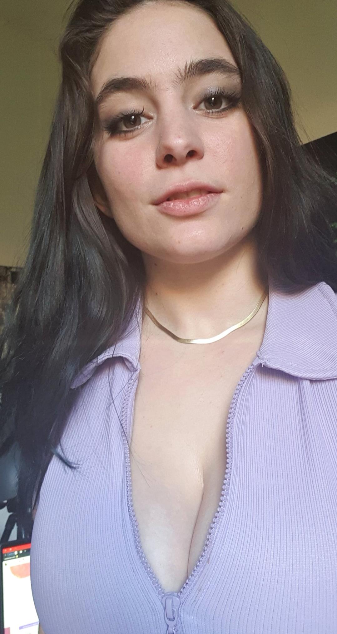 Spanish actress Candela Anton | Scrolller