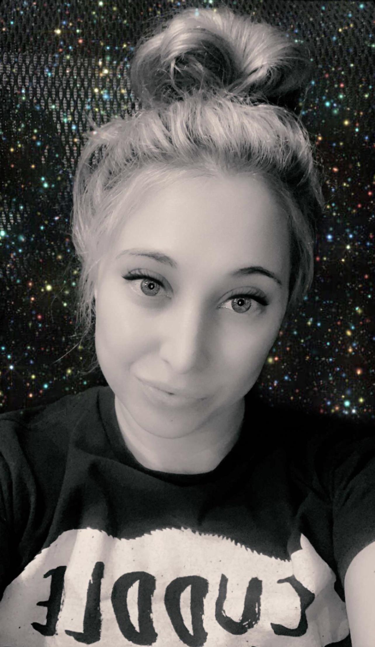 Sparkles | Scrolller