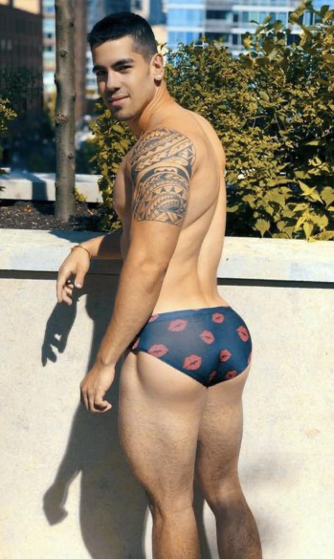 Speedo special 🍑 | Scrolller