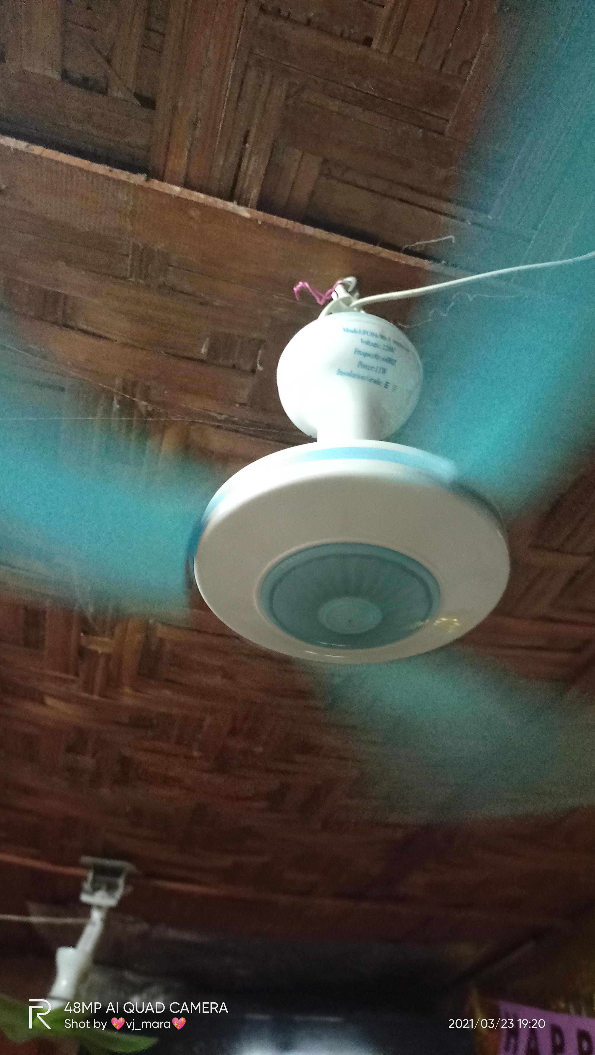 Spinning fan | Scrolller