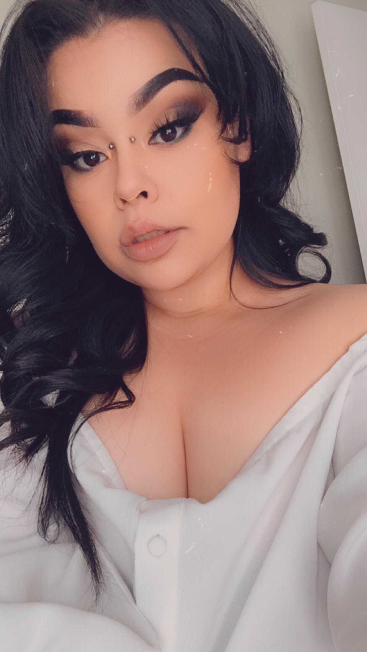 Spoil me 🥺 | Scrolller