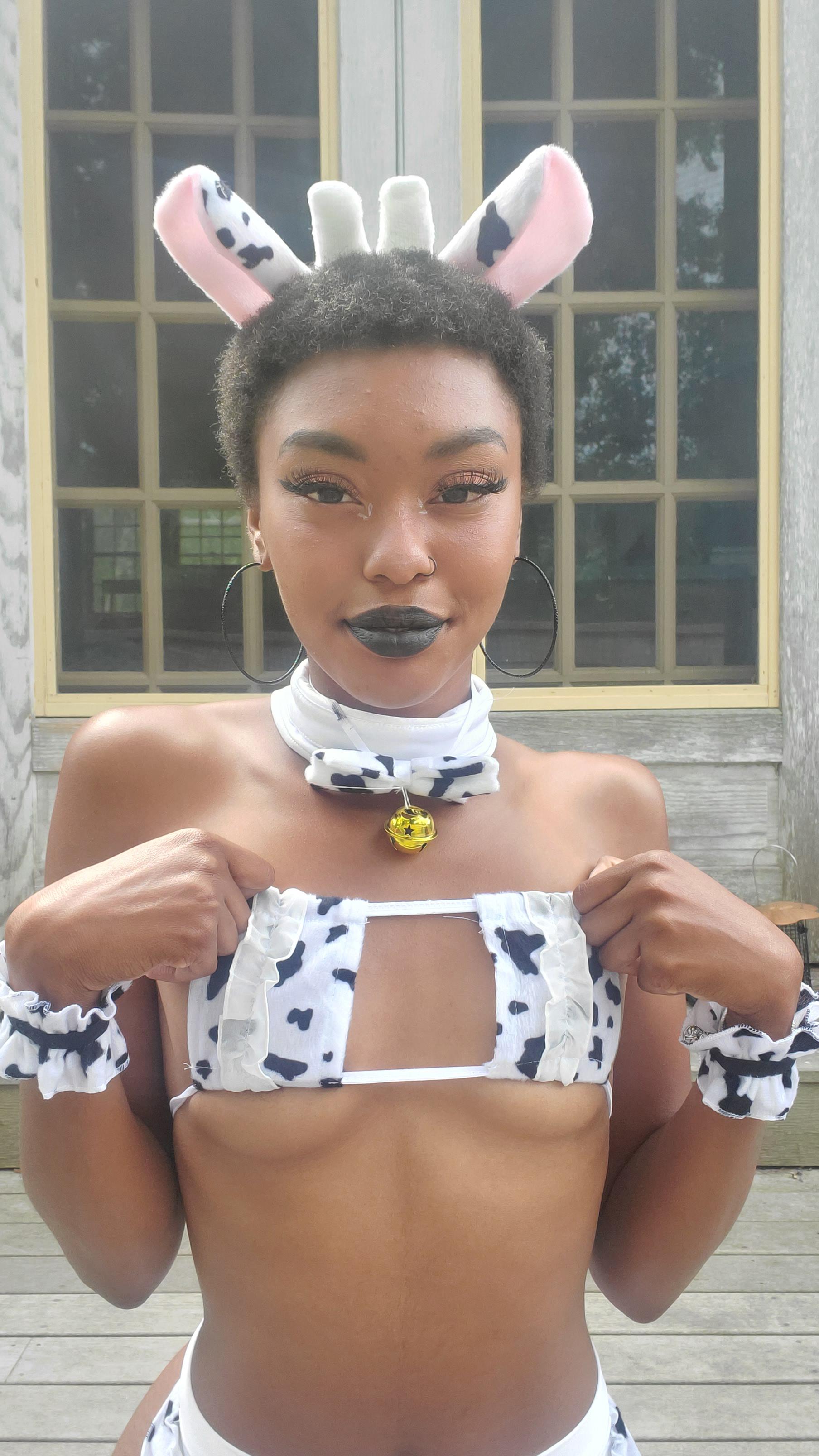 Spoil me 🥺 | Scrolller