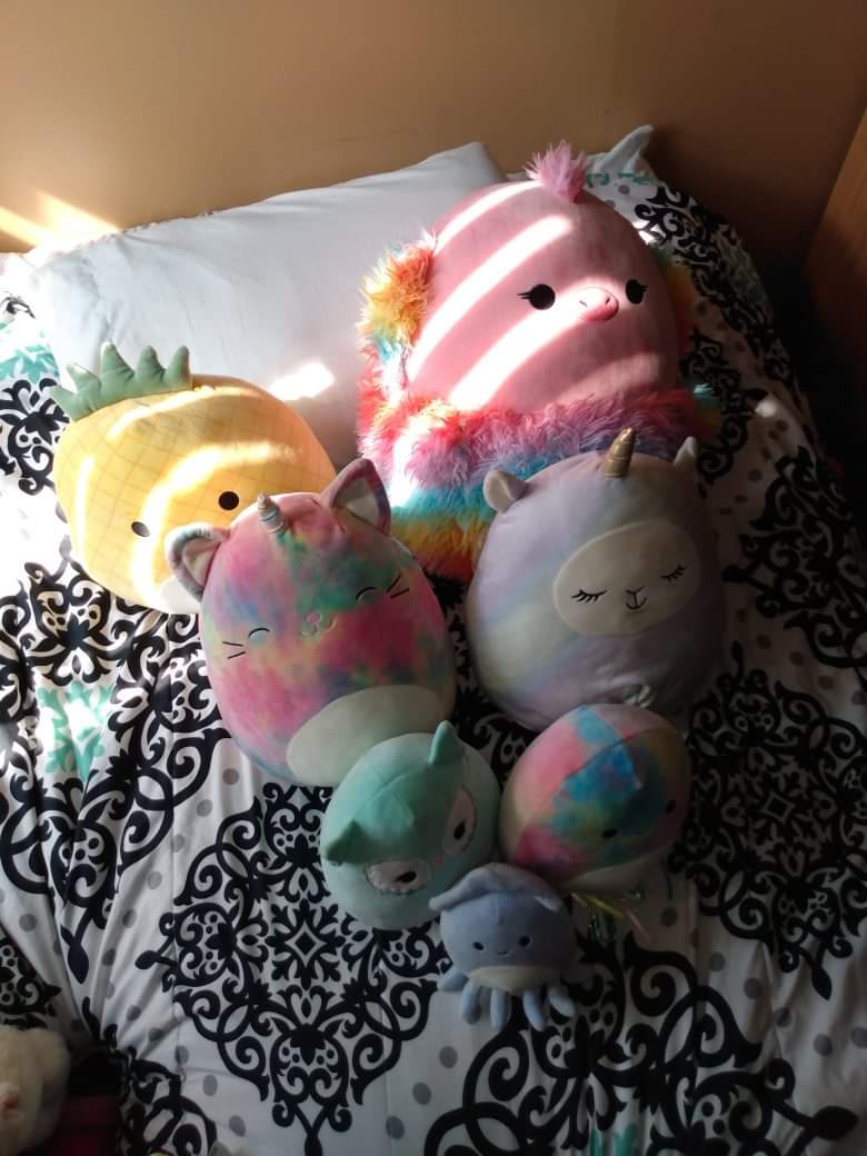 *spongebob thirst voice* need.more.squish😩 | Scrolller