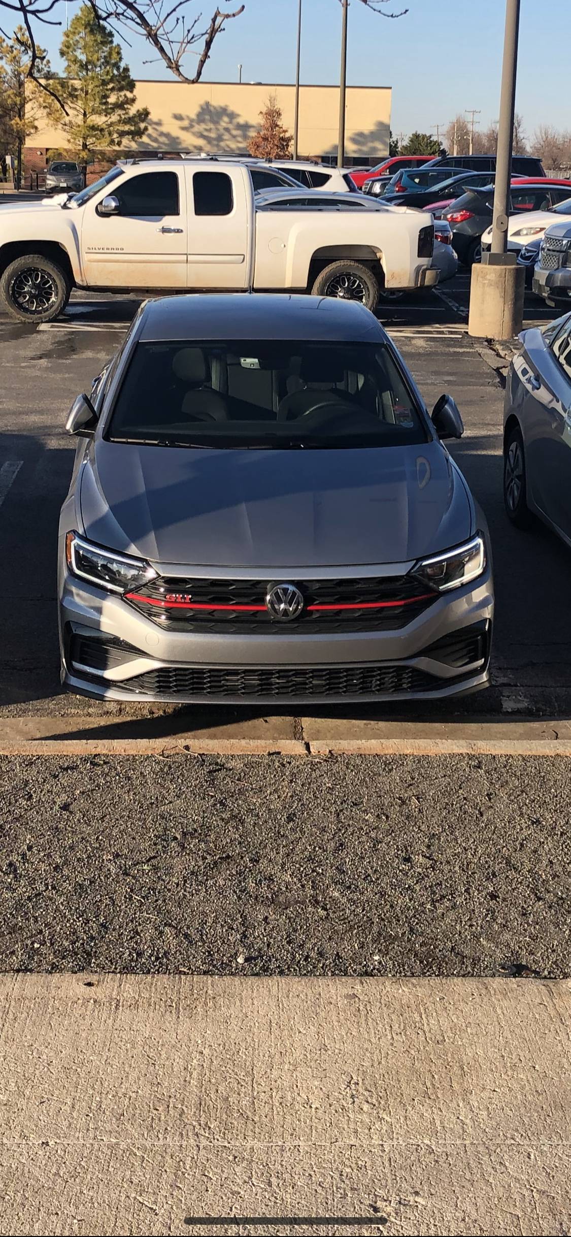 Spot the difference | Scrolller