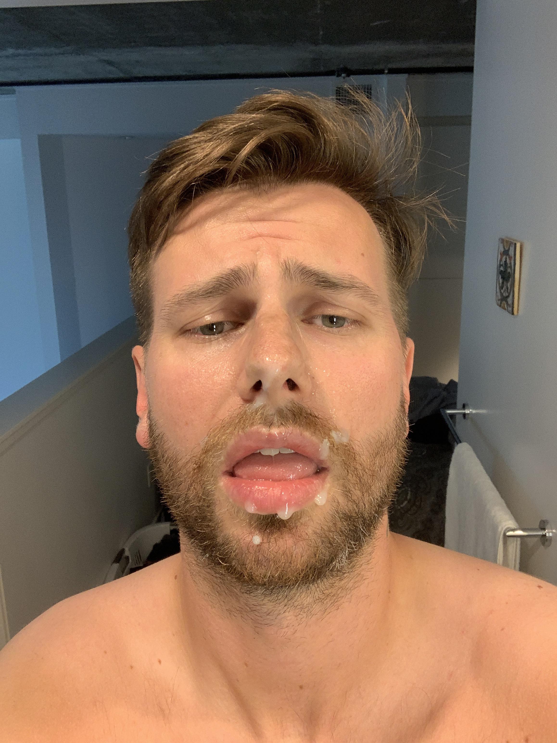 Spray My Face Daddy 😈😜💦💦 Scrolller