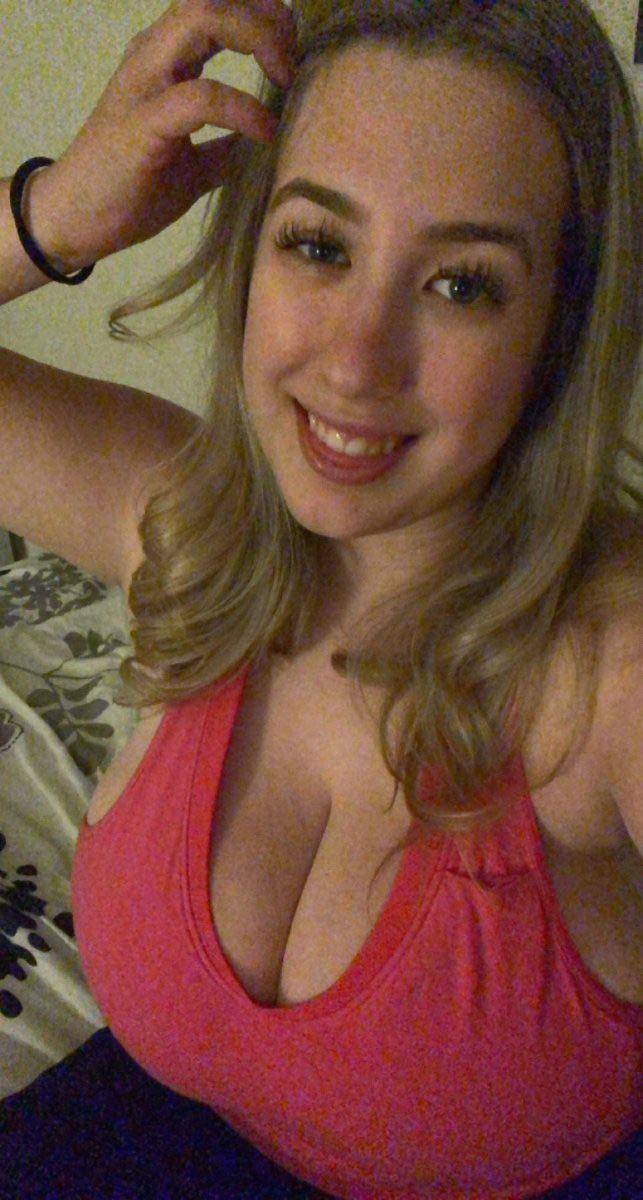 Heavy Hangers | Scrolller