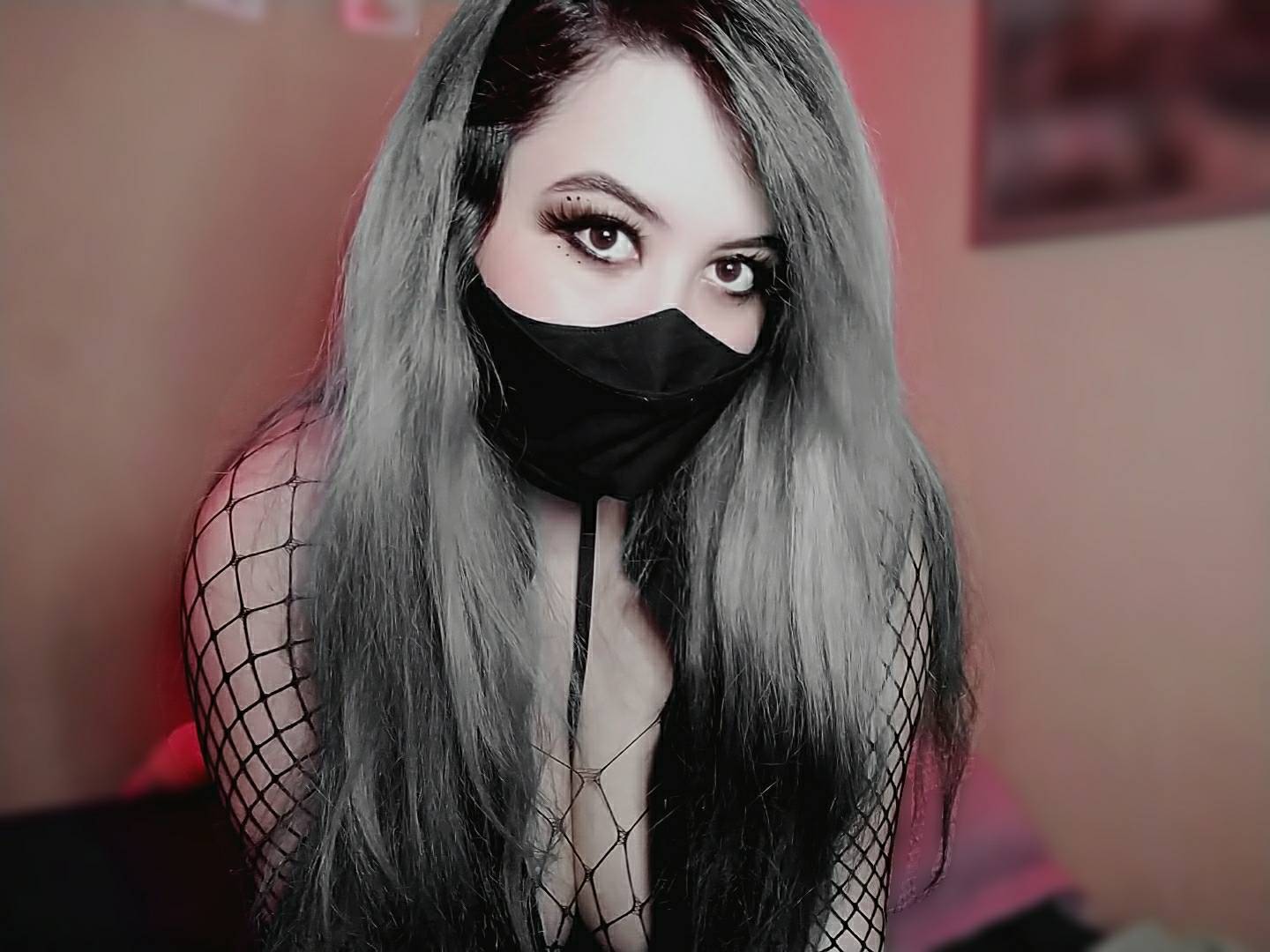 Staring and waiting | Scrolller