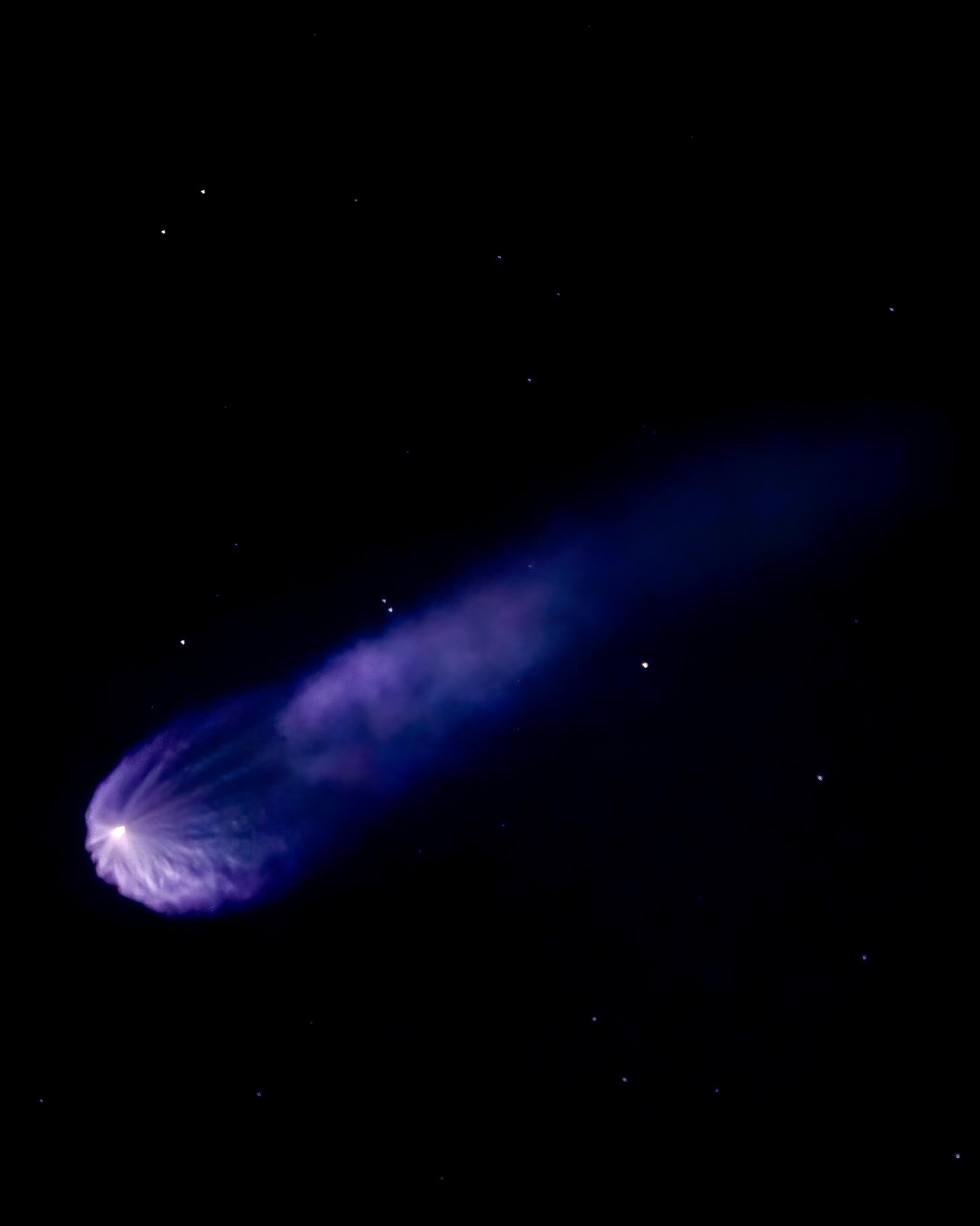 Starlink Second Stage looks like an insane comet! | Scrolller