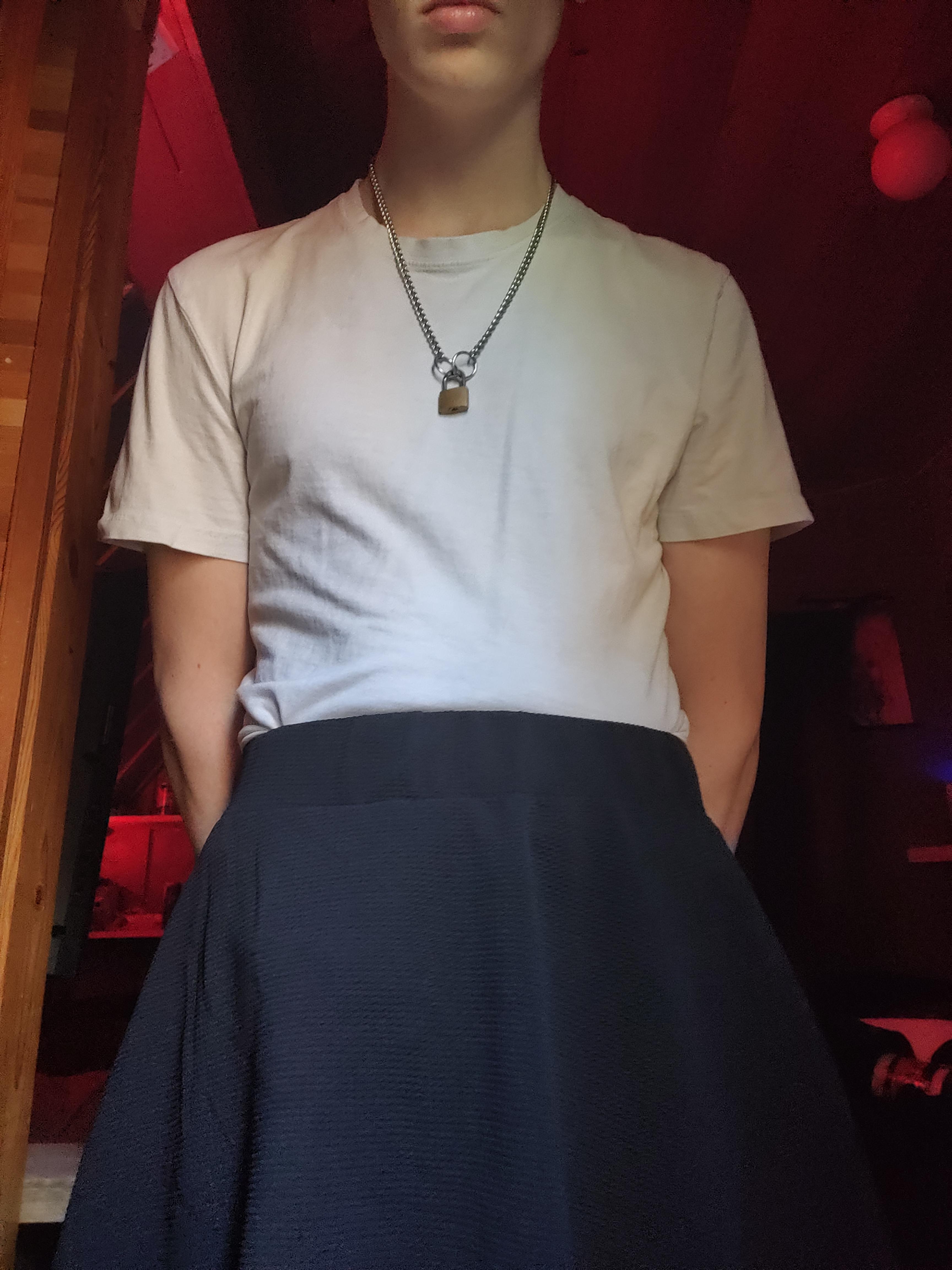 Starting to feel my fem side. | Scrolller