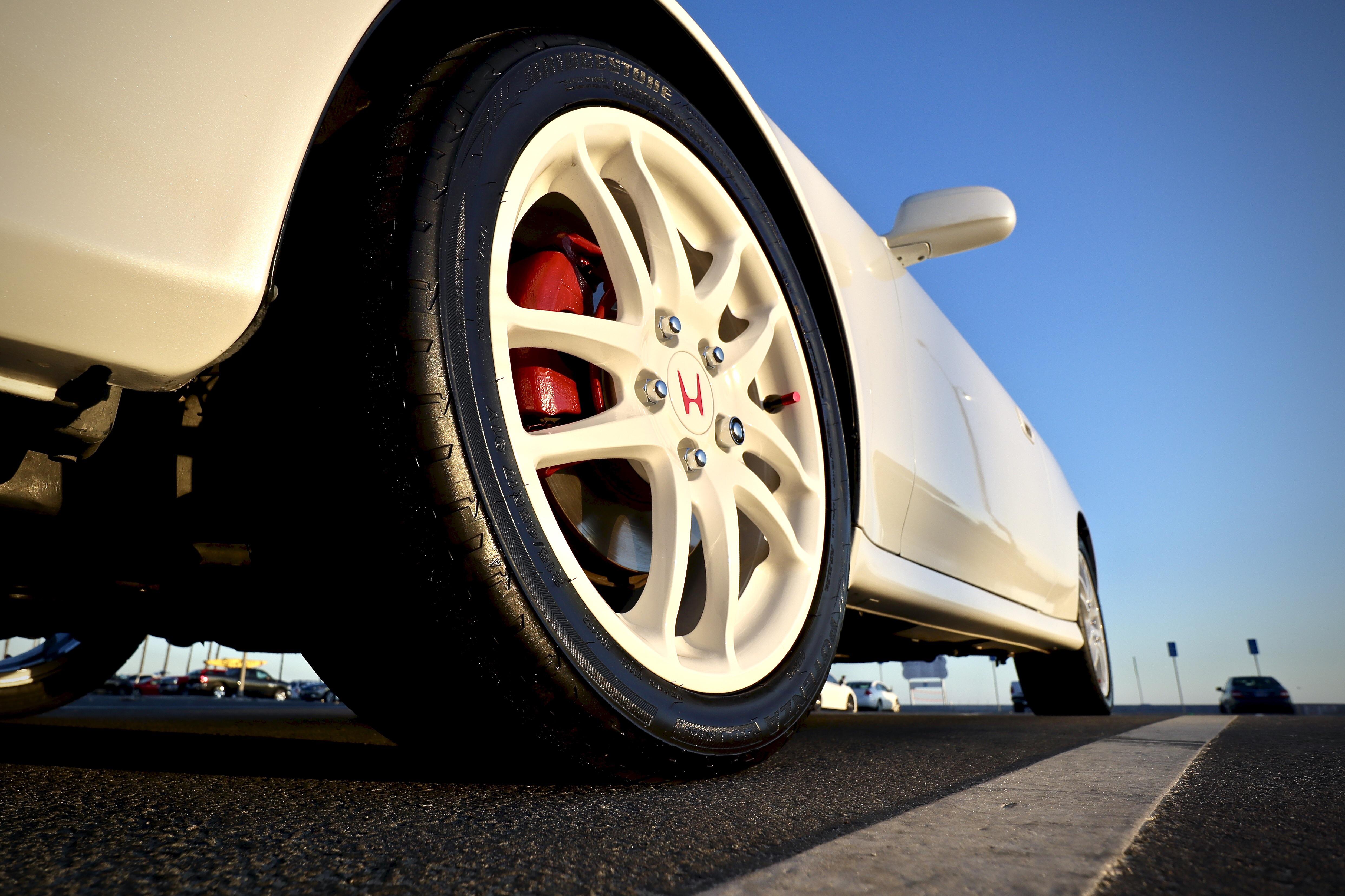 Step 1, 17" Type R wheels, check! | Scrolller