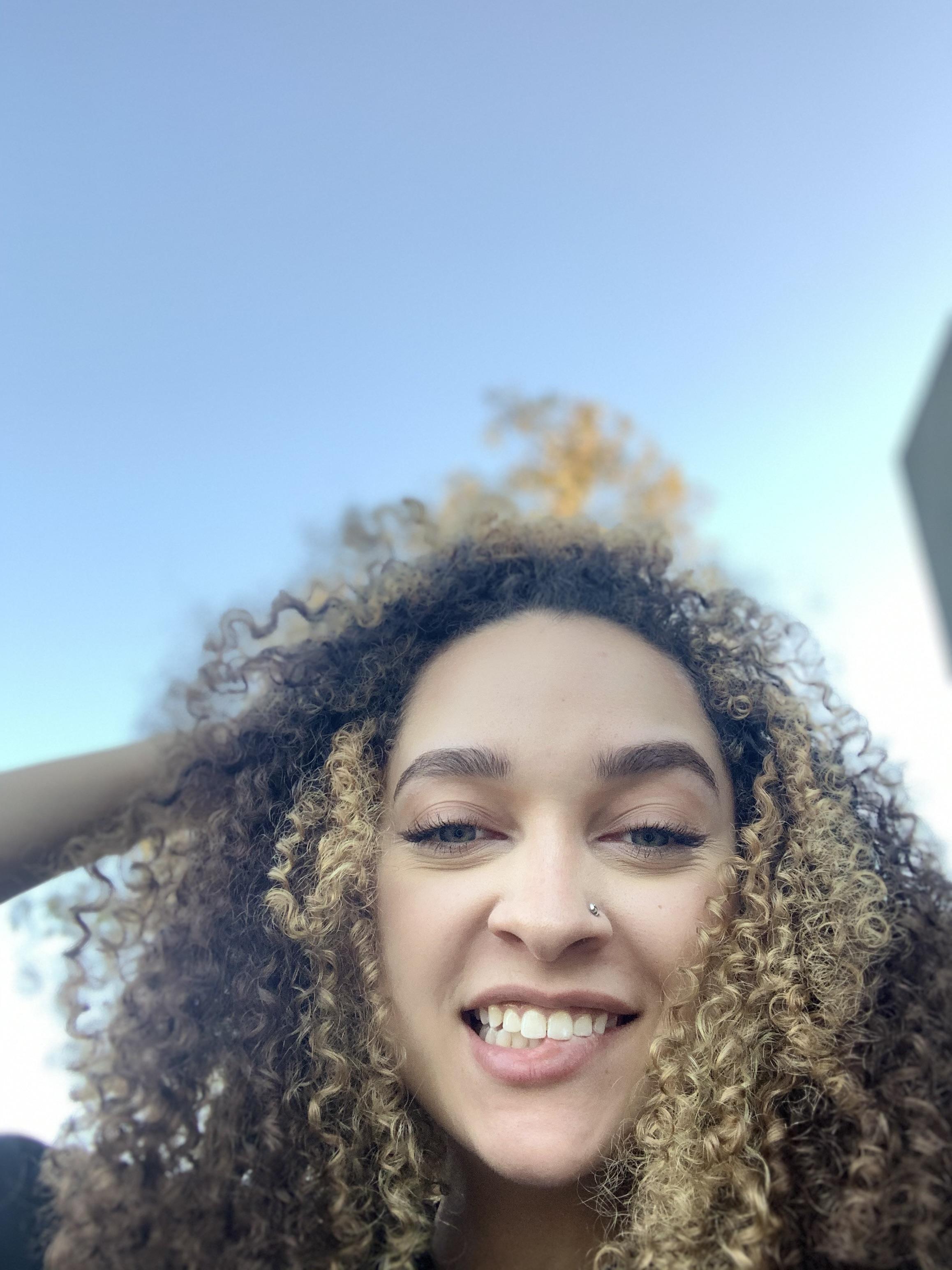 Still learning how to like my face without dark makeup | Scrolller