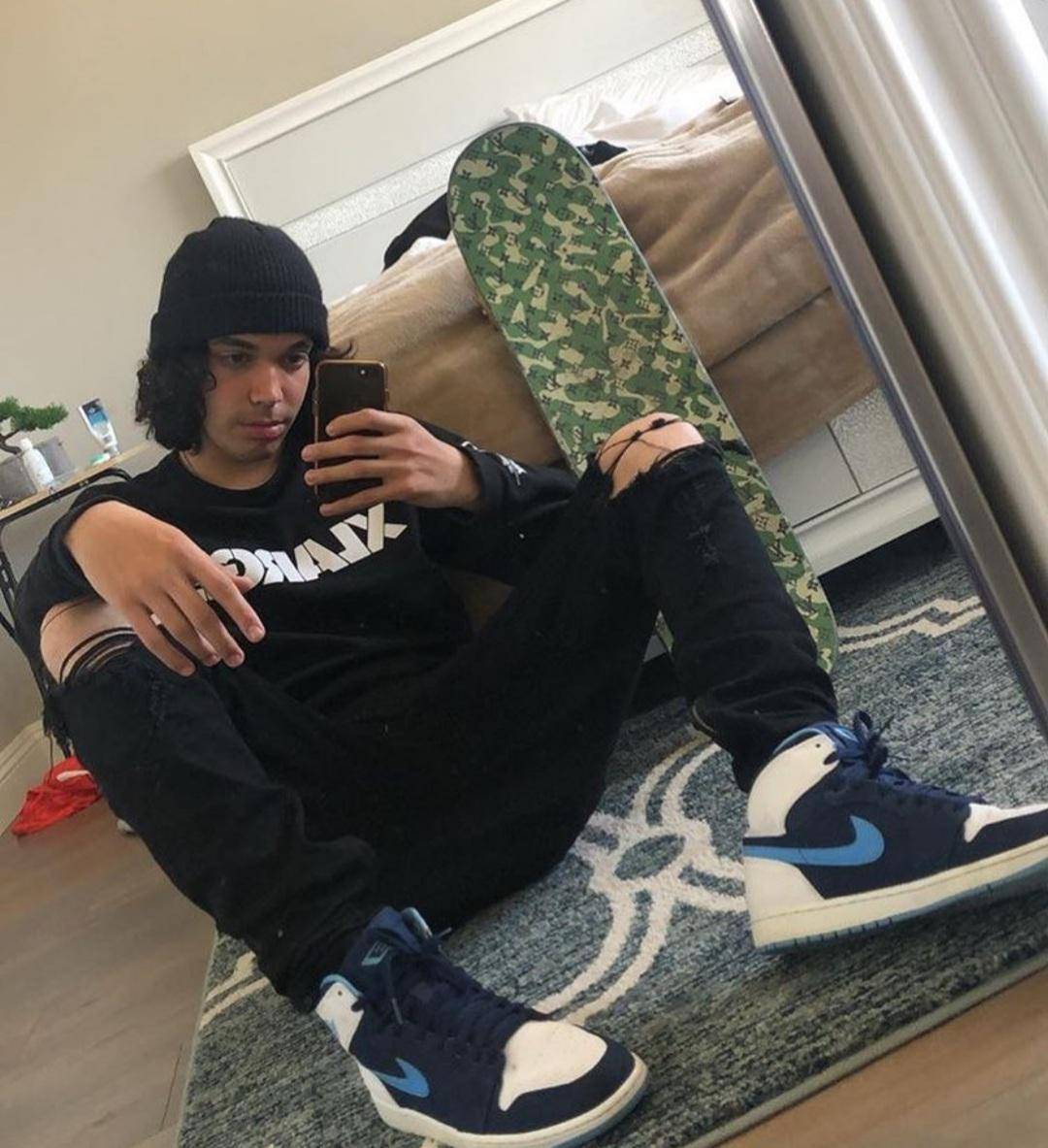 stinky skater boy post skating seshhh | Scrolller