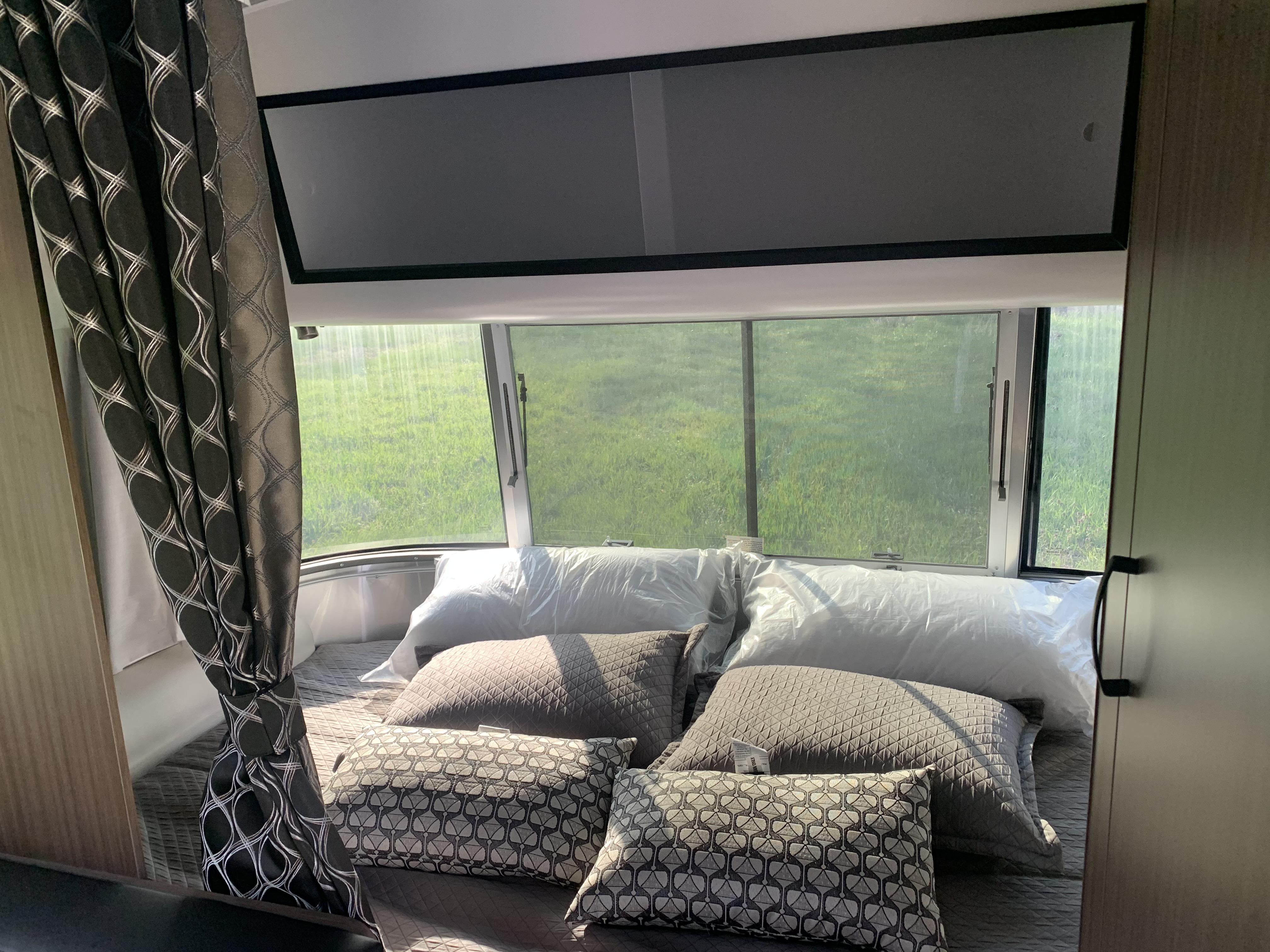 Storage Ideas for Upper Compartments? | Scrolller