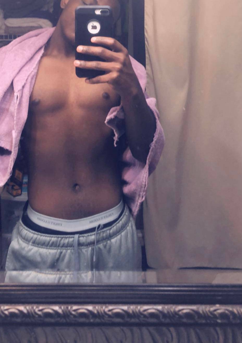 Straight or curious boys hmu for trade🤙🏾 | Scrolller