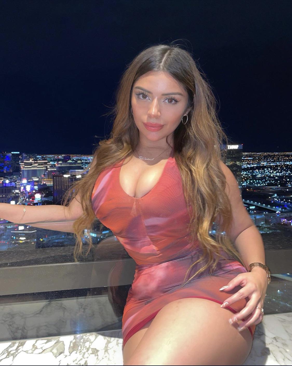 Stunning | Scrolller