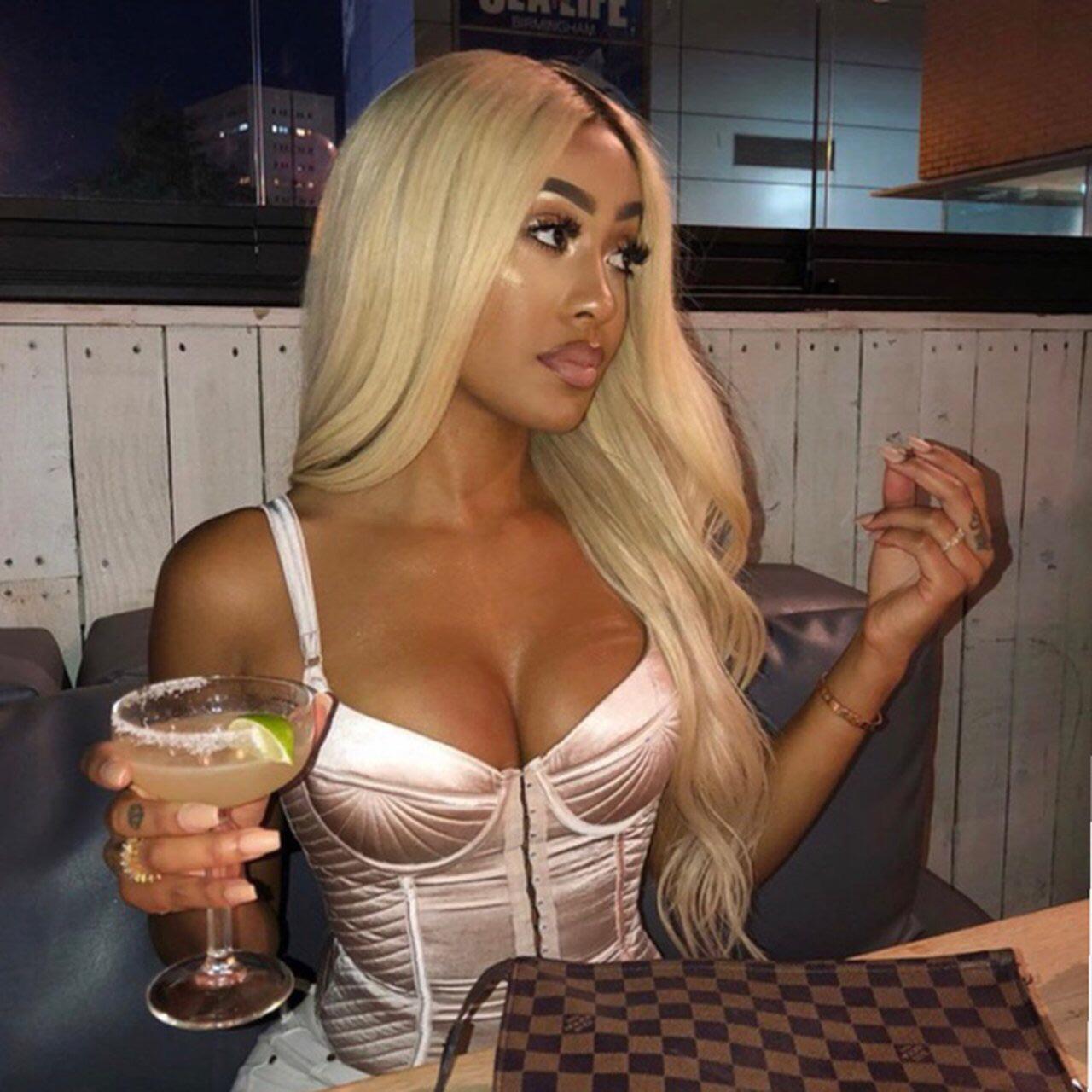 Stunning | Scrolller