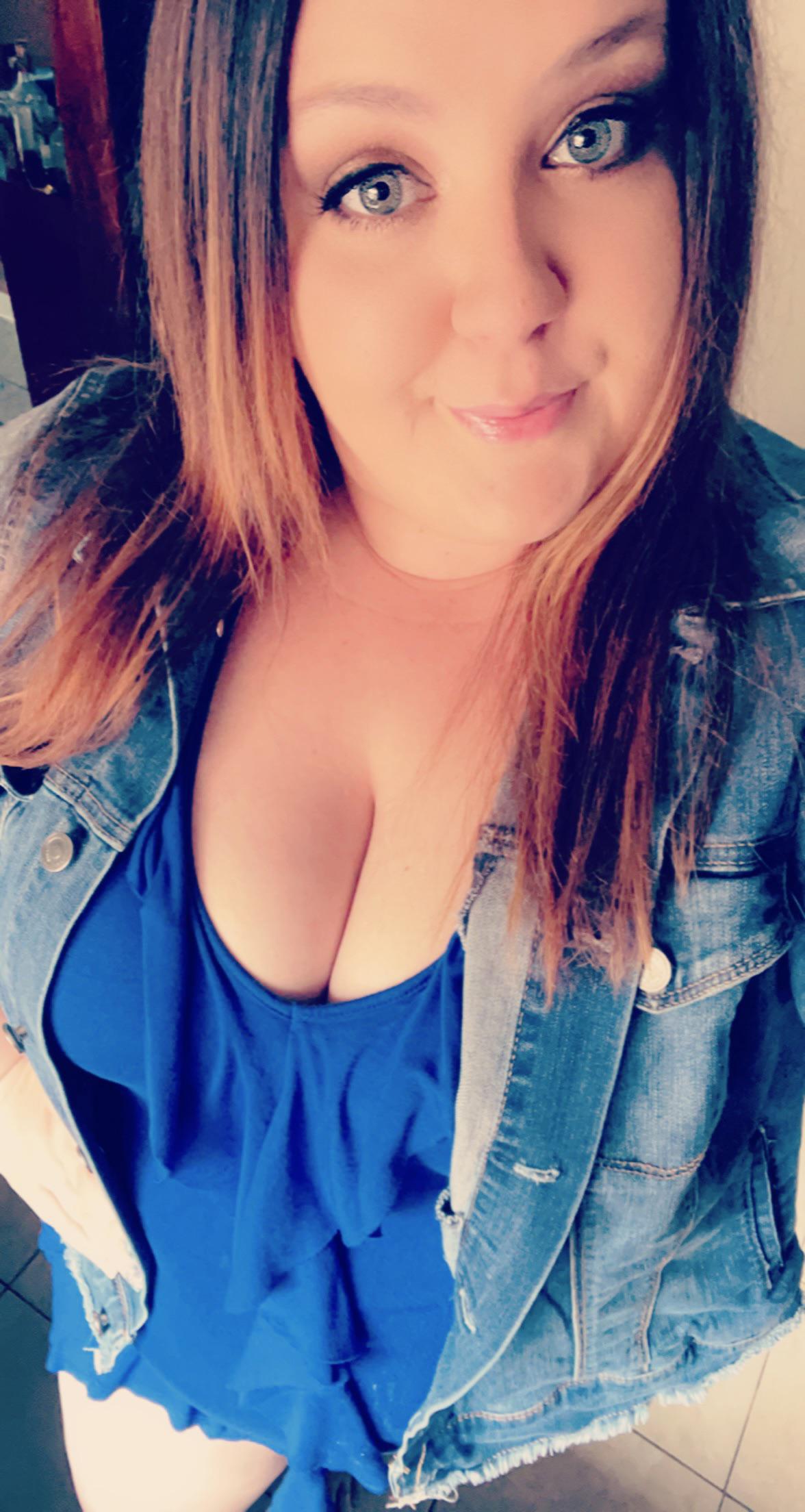 Summer days just sittin’ around but when the sun goes down… I’ll be ready to party! 💃🏻 | Scrolller