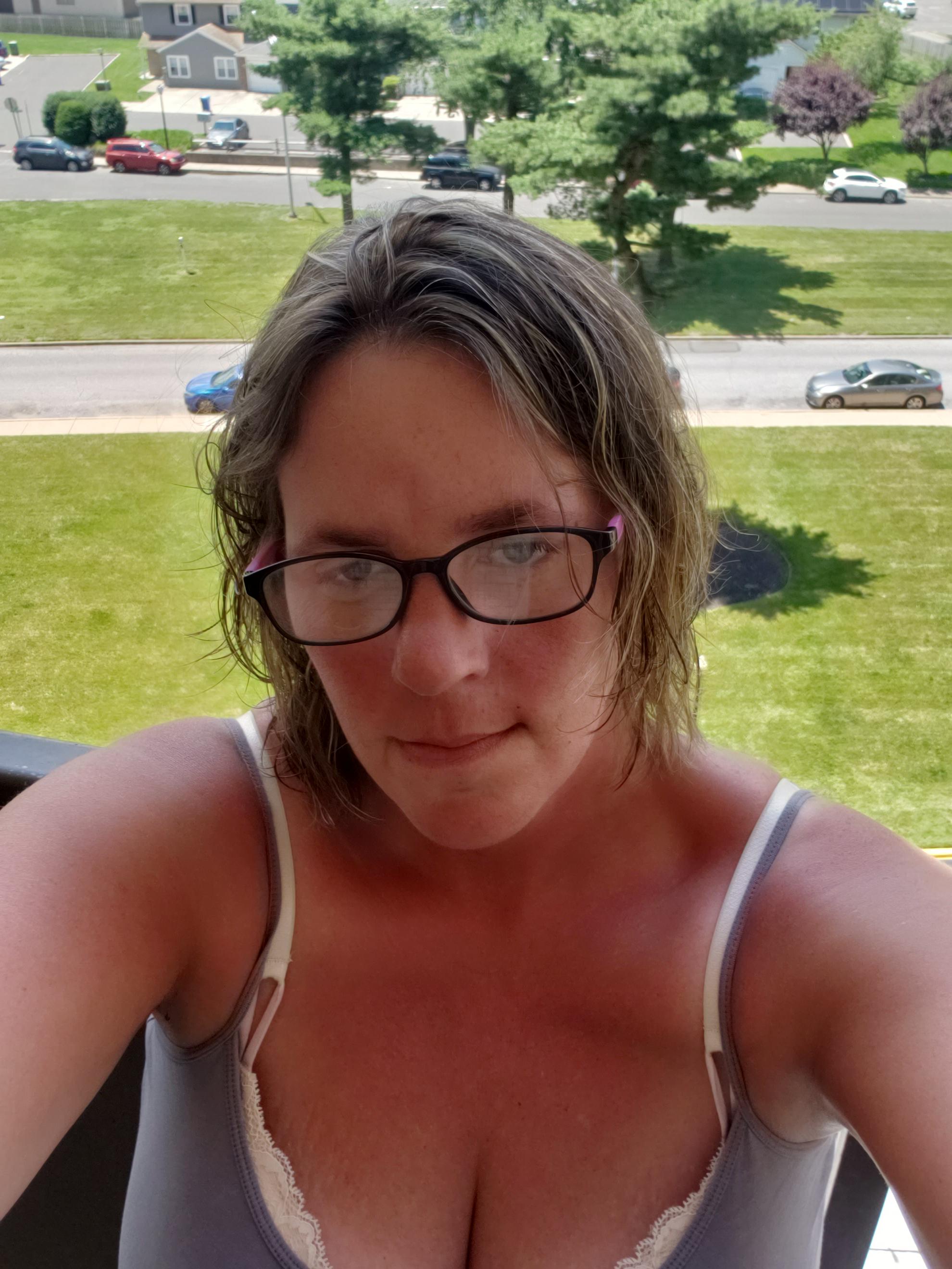 Sun is shining enjoying my patio!!! | Scrolller