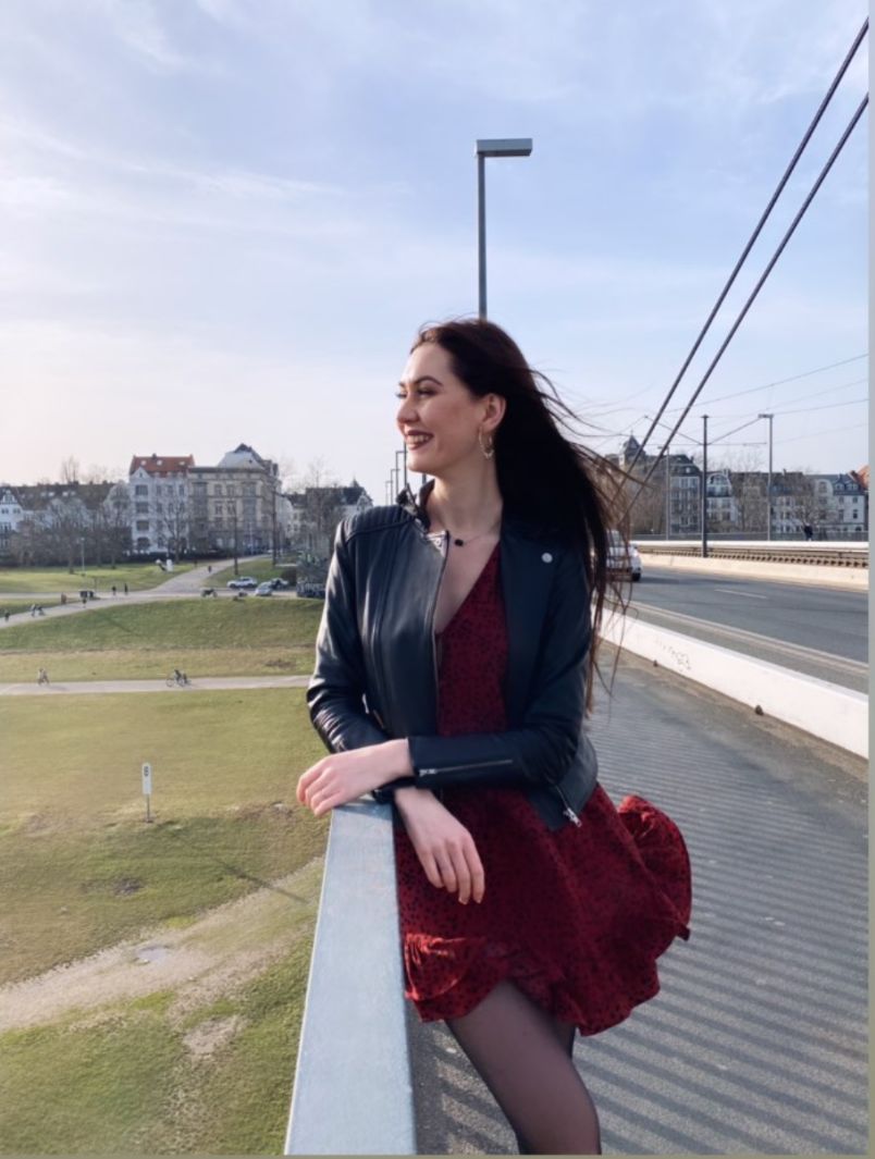 Sunday Strolling | Scrolller