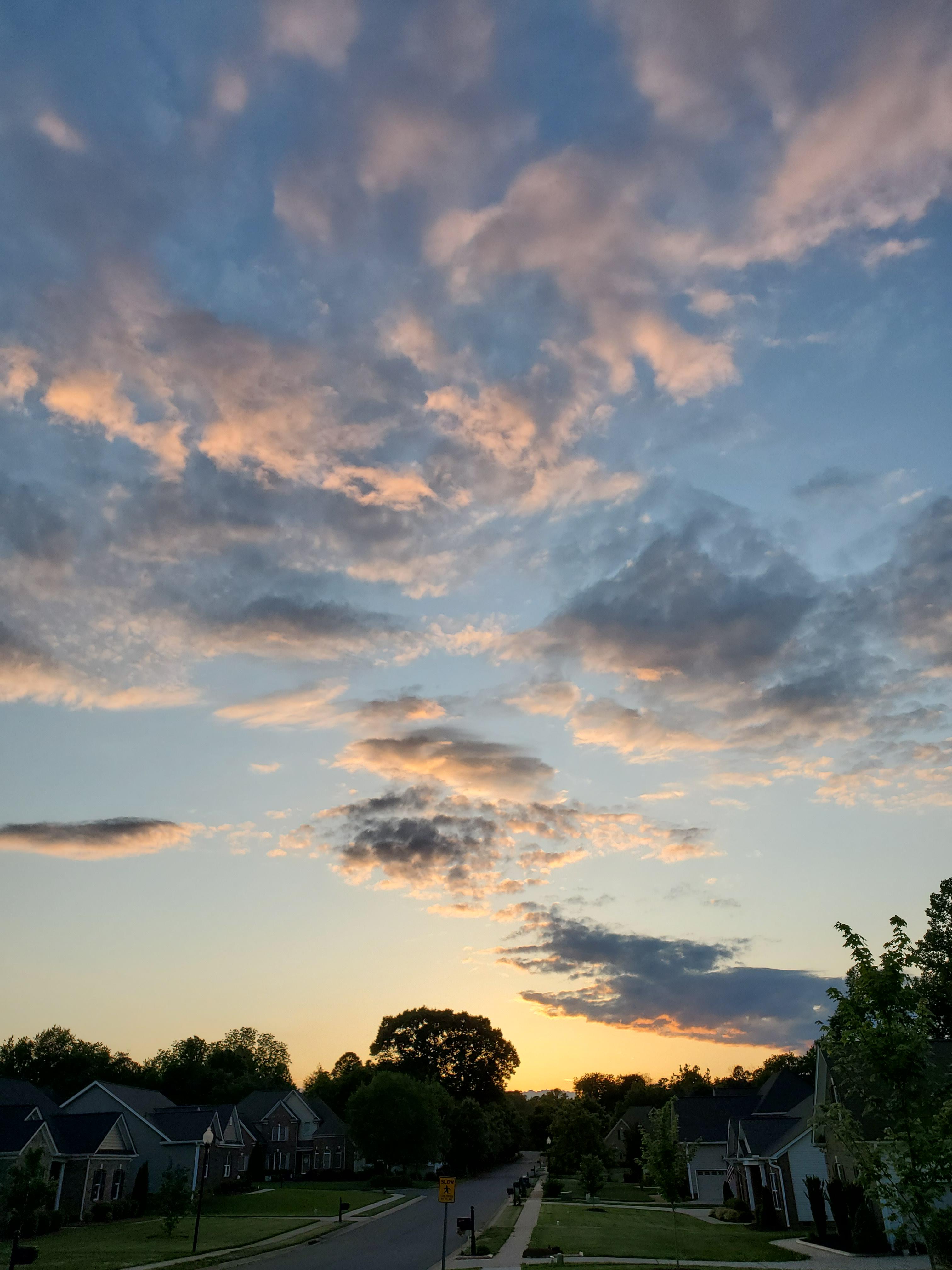 Sunset in suburbia | Scrolller