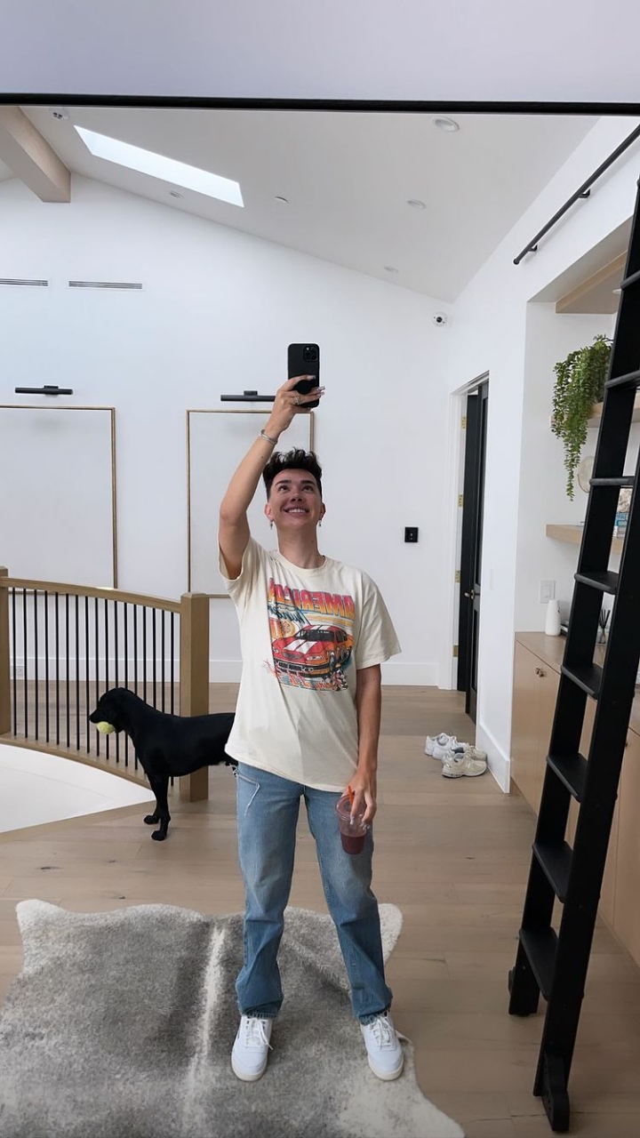 Super cute james | Scrolller