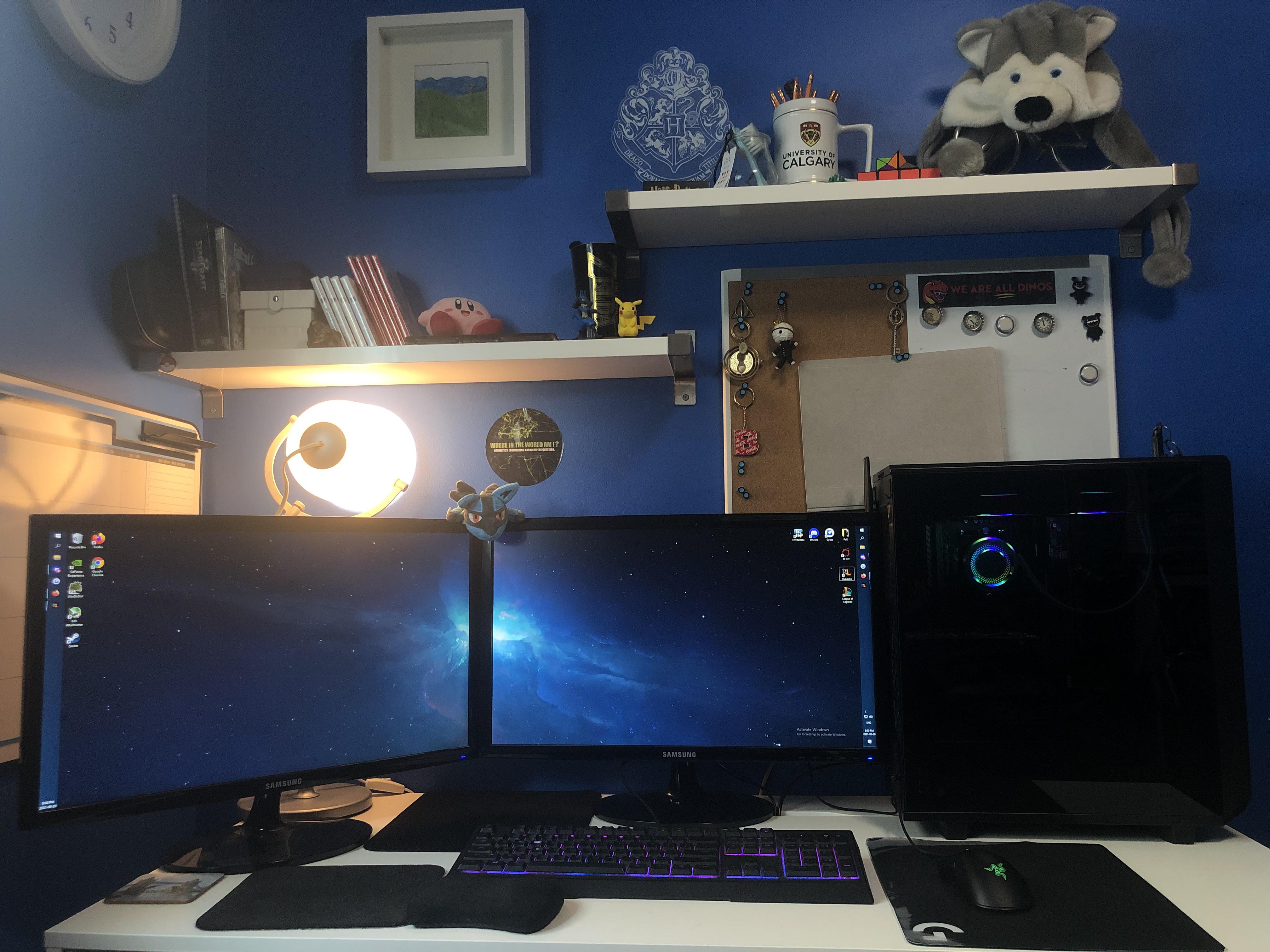 Super happy with my first setup fresh out of Uni :D | Scrolller