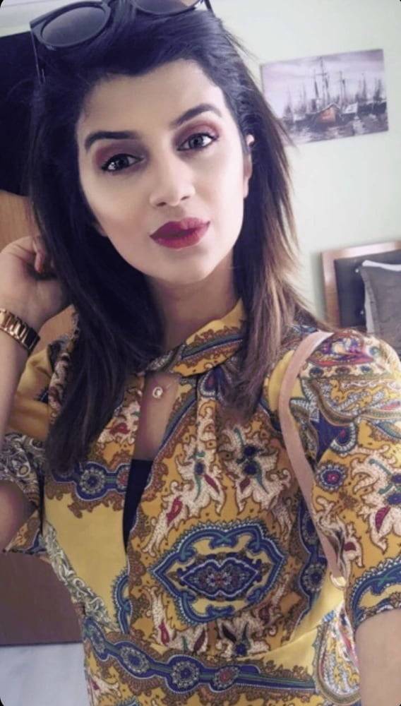 Super Sexy Desi Girl Collection Album Link In Comments 😘😘😘 Scrolller