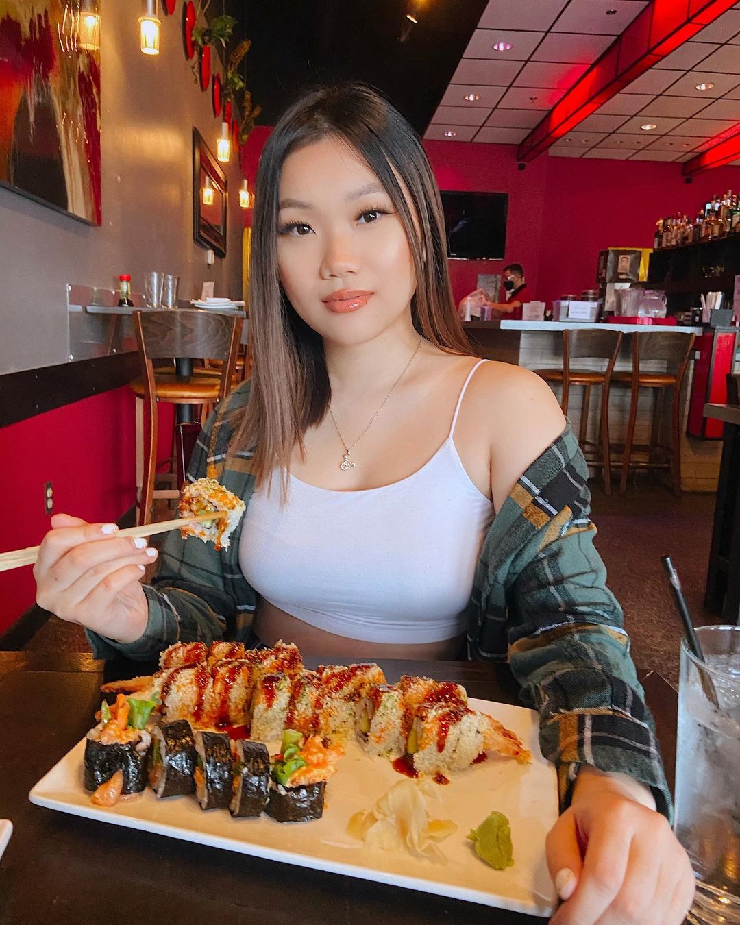 Sushi date | Scrolller