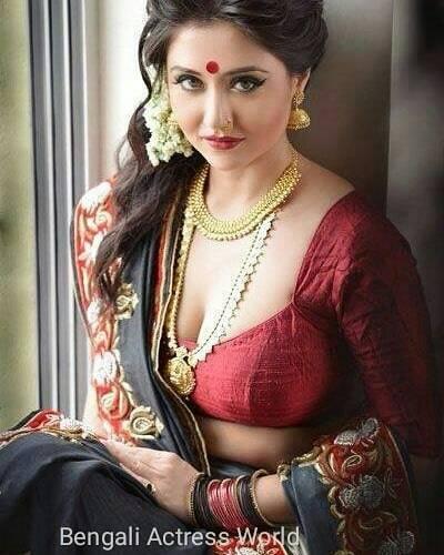 Swastika Mukherjee Scrolller