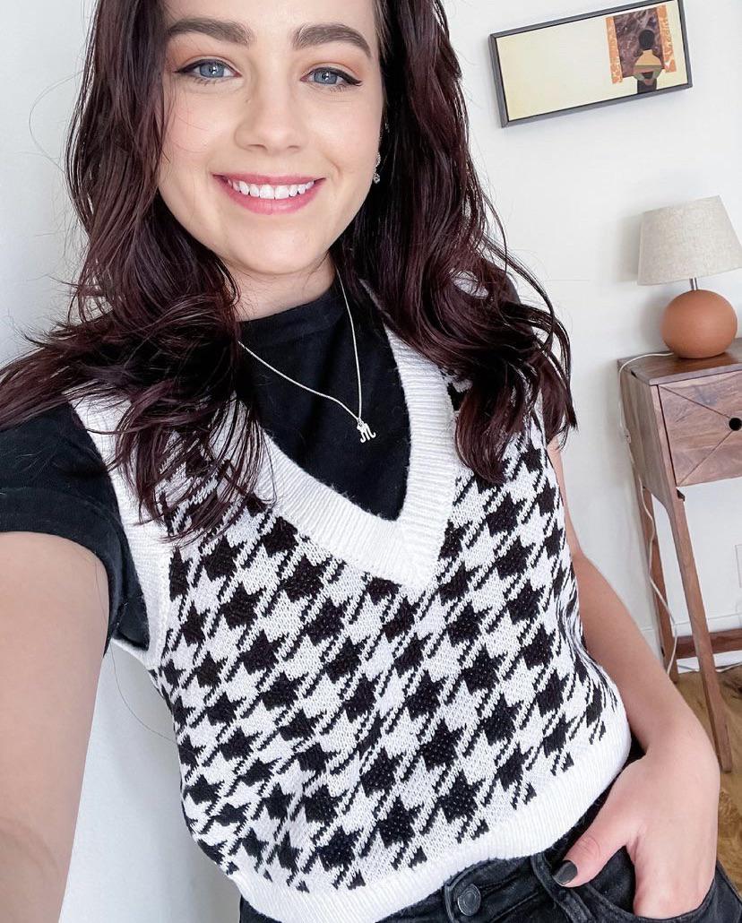 Sweater vest | Scrolller