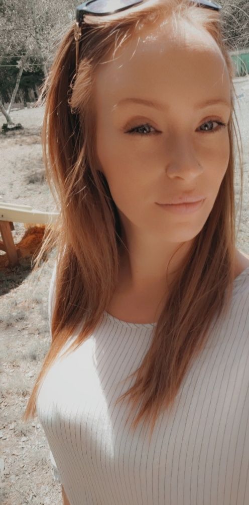 Sweet Girl Next Door 😏 Scrolller